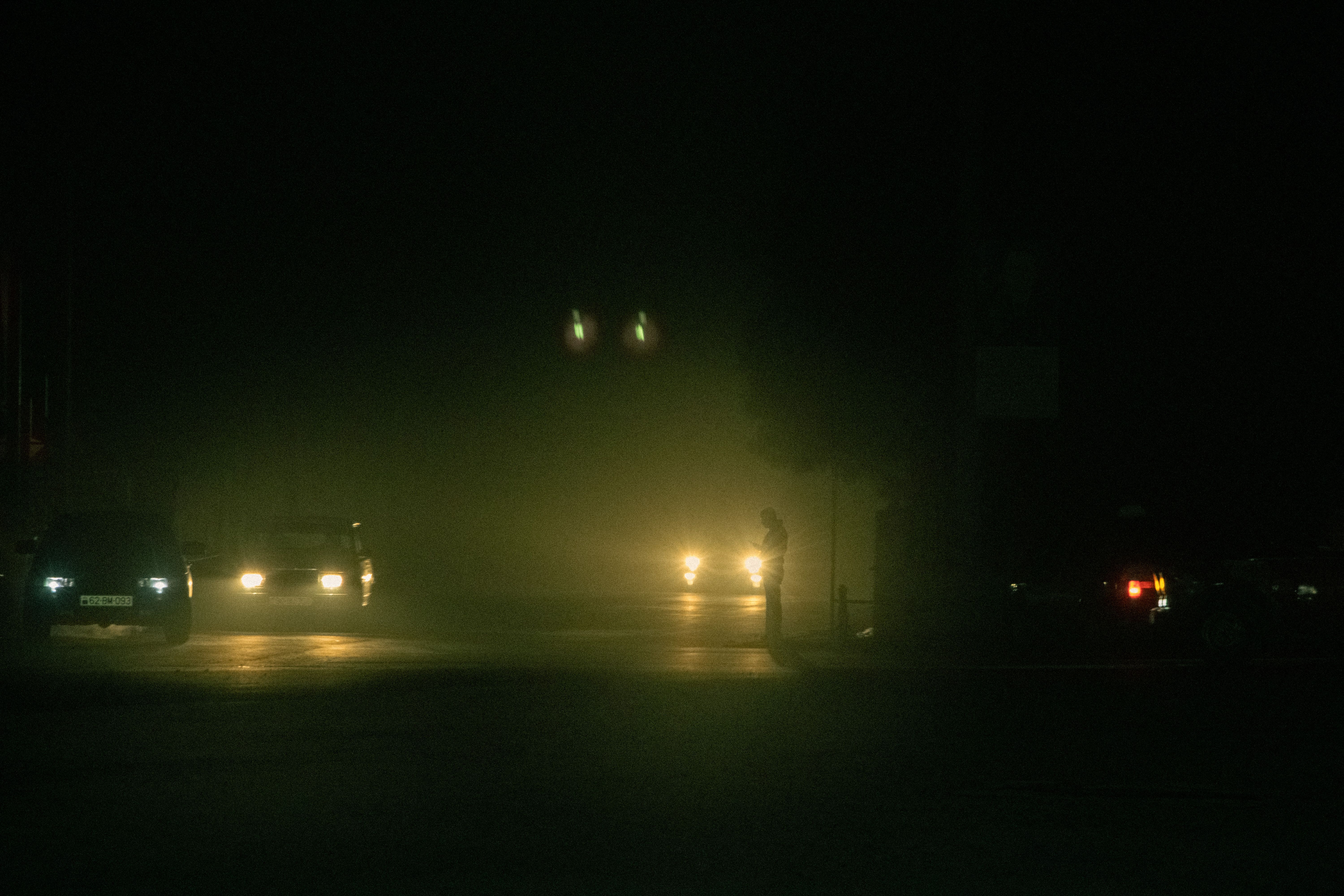 Cars on Street at Night · Free Stock Photo
