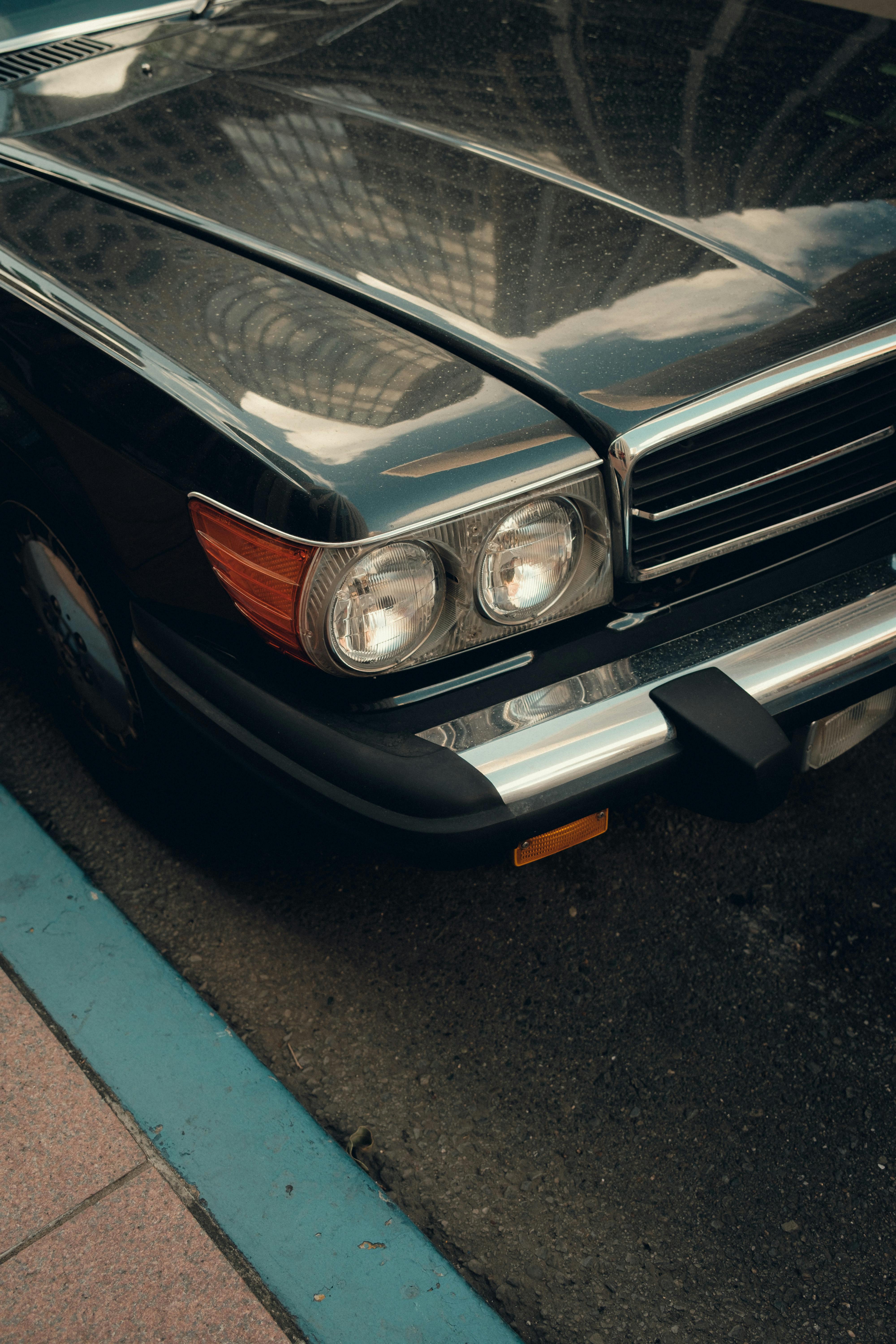 Double Round Headlights · Free Stock Photo