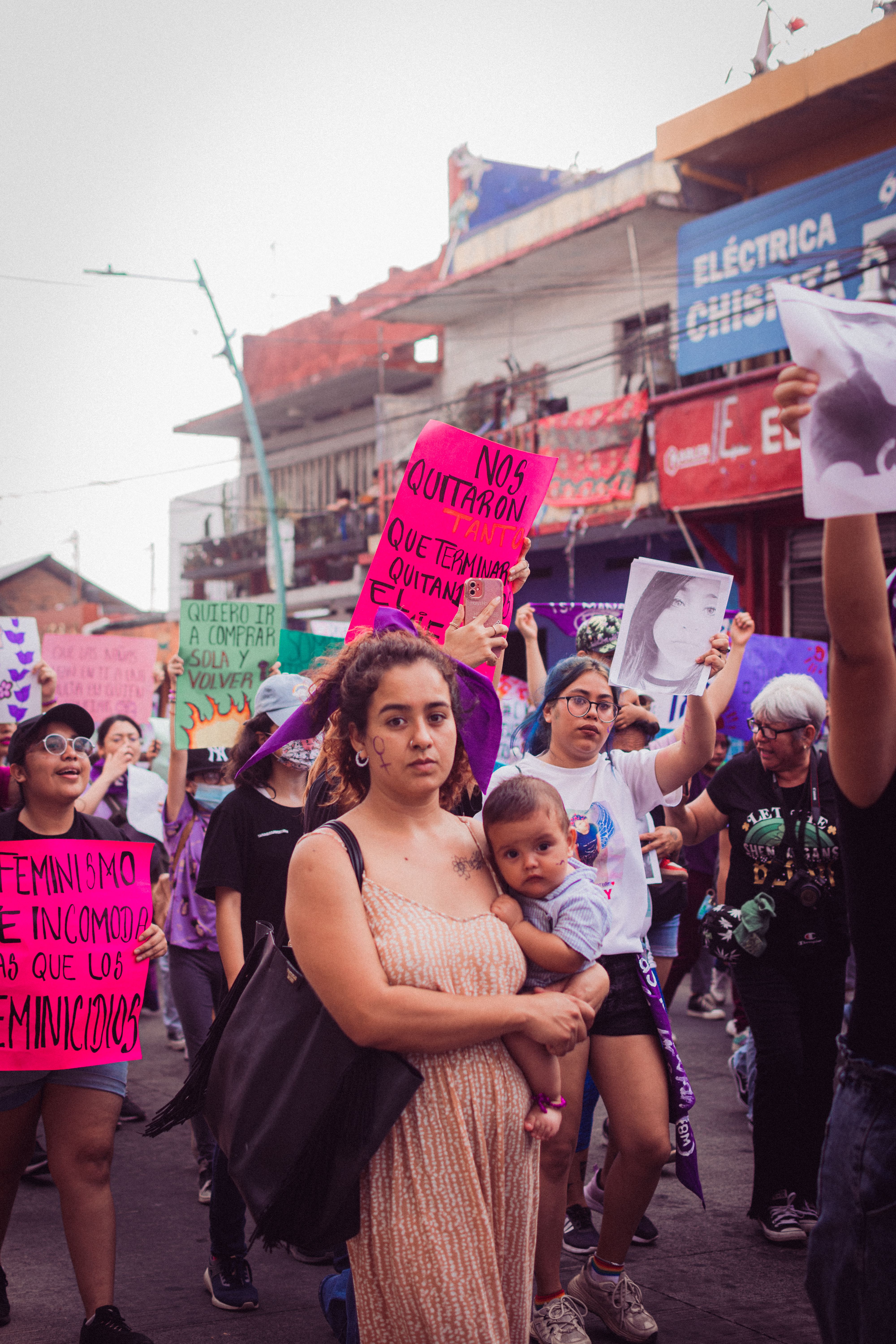 Auction Of Placards Photos, Download The BEST Free Auction Of Placards ...