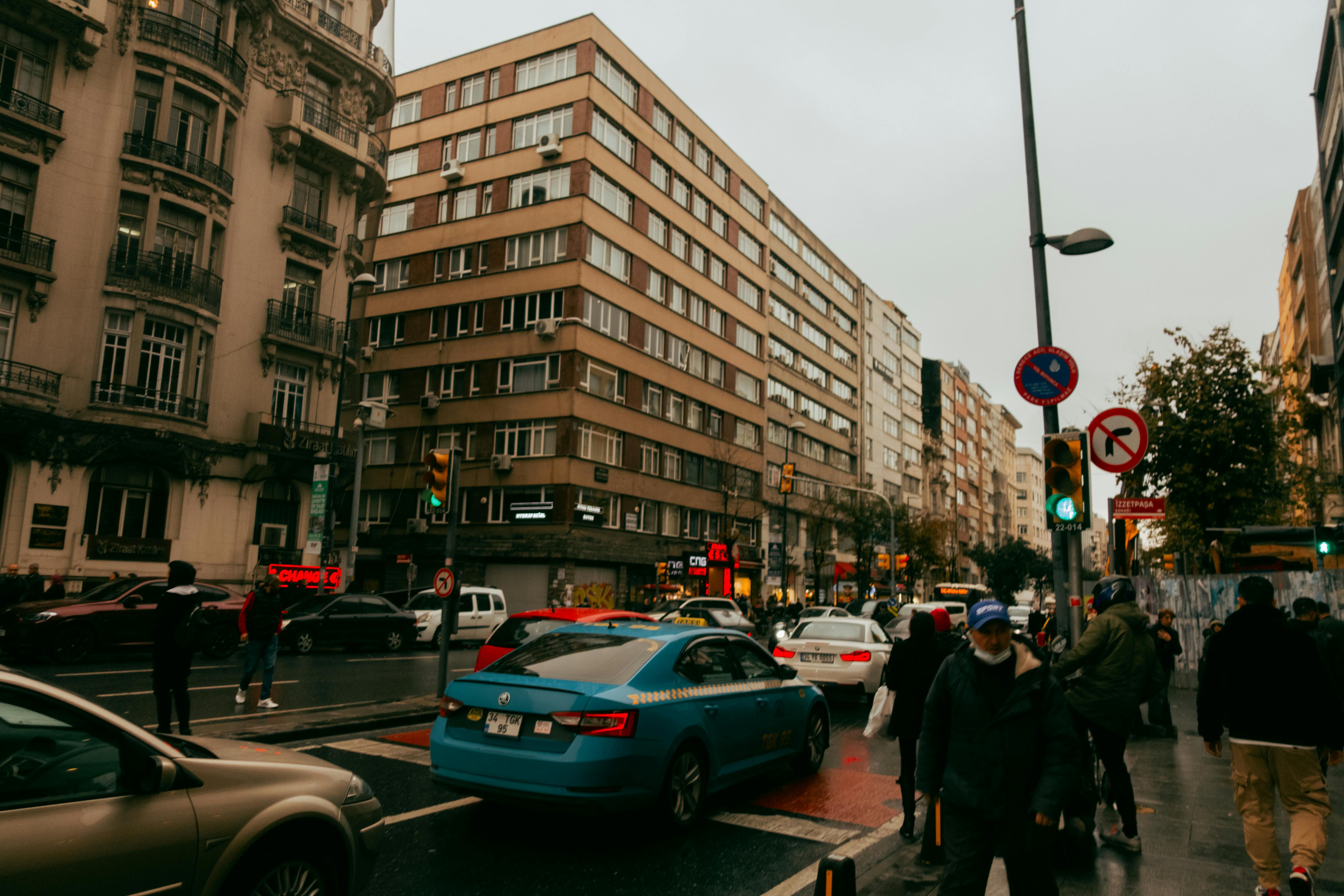 A Crowded and Busy Street in City · Free Stock Photo