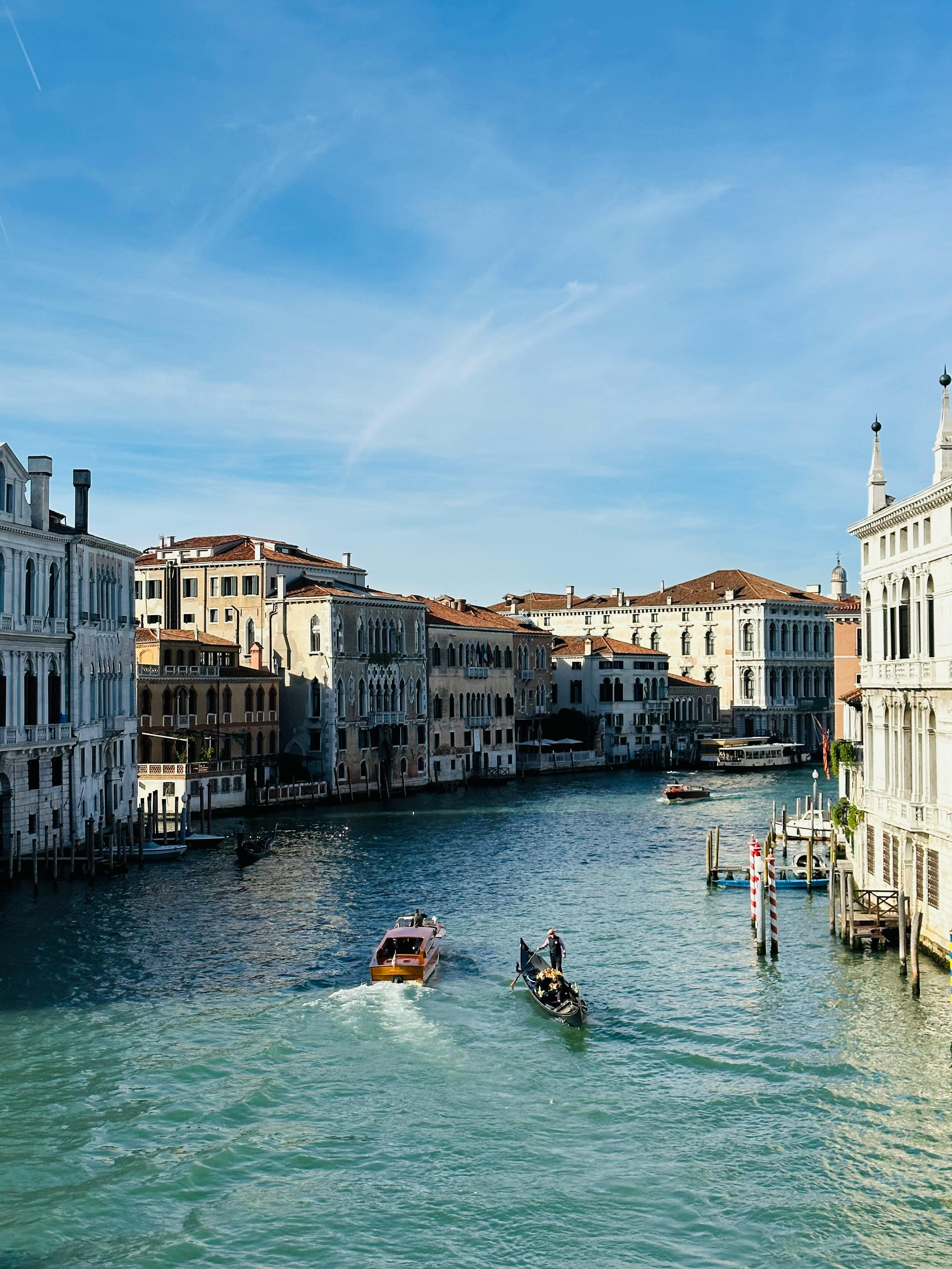 Canal Disc Photos, Download The BEST Free Canal Disc Stock Photos & HD ...