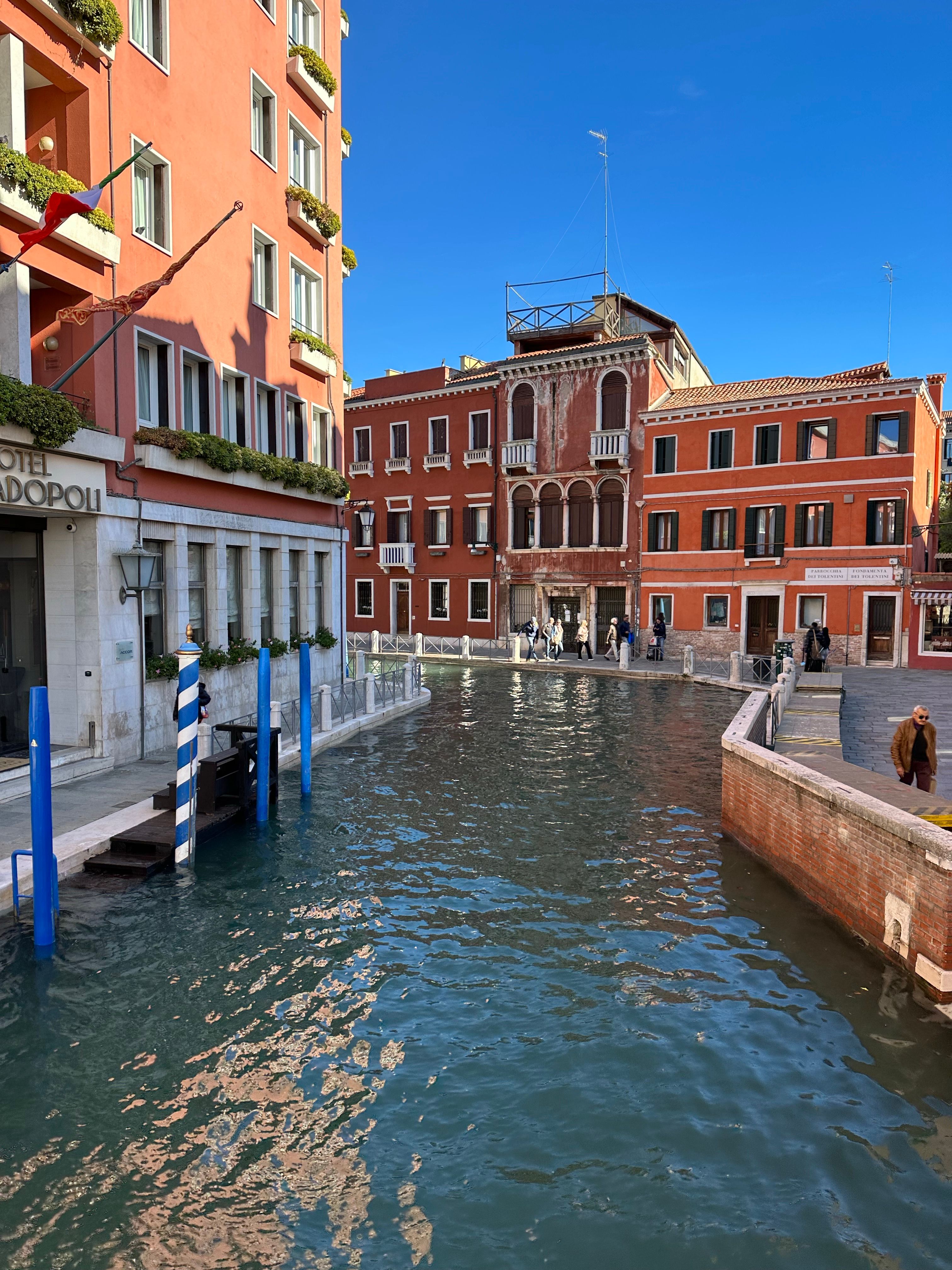 City Buildings on Water · Free Stock Photo