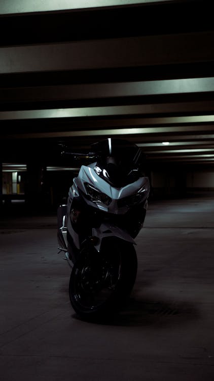 Ücretsiz bmw r 1250gs, dikey atış, filizlenme, motosiklet, otopark ... Ücretsiz bmw r 1250gs, dikey atış, filizlenme, motosiklet, otopark ...
