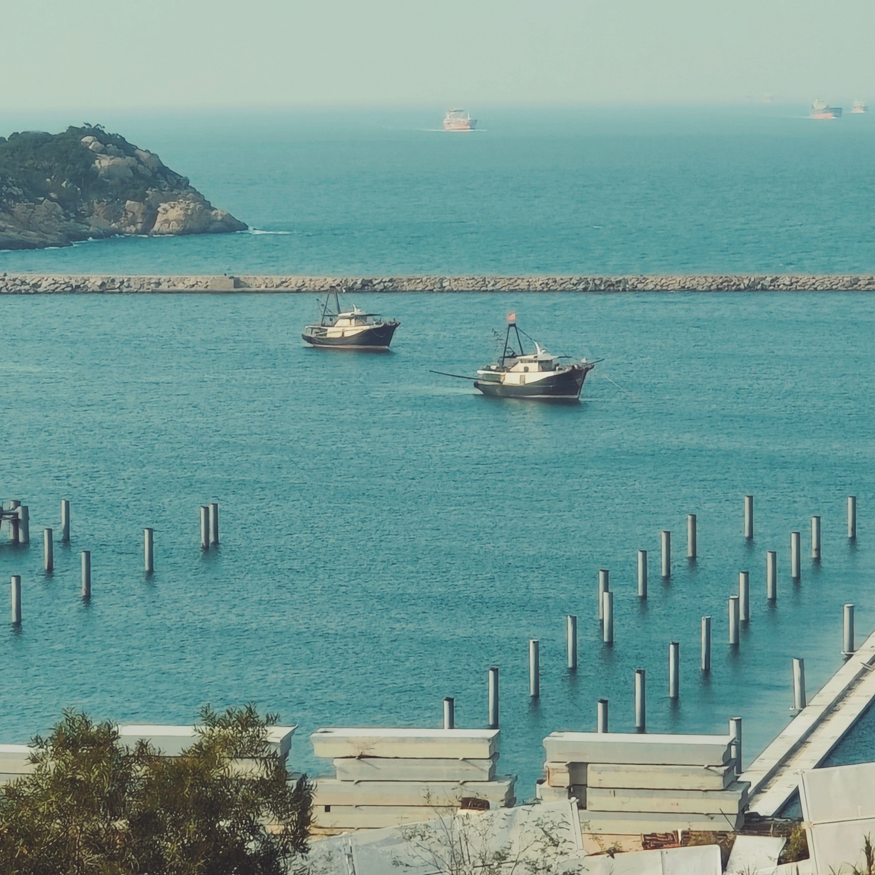 Trawlers in Bay · Free Stock Photo