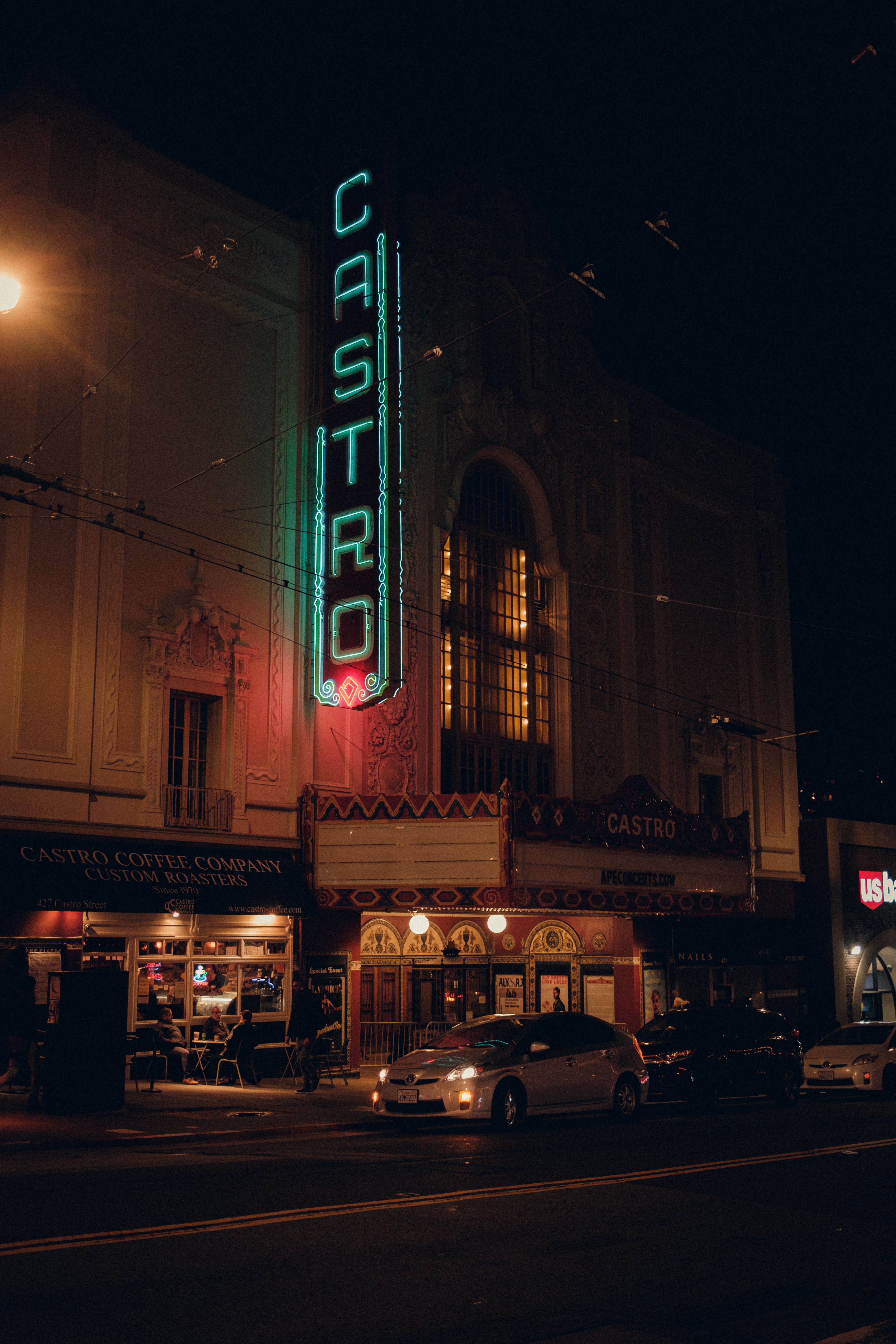 Exterior of the Castro Theatre at Night · Free Stock Photo