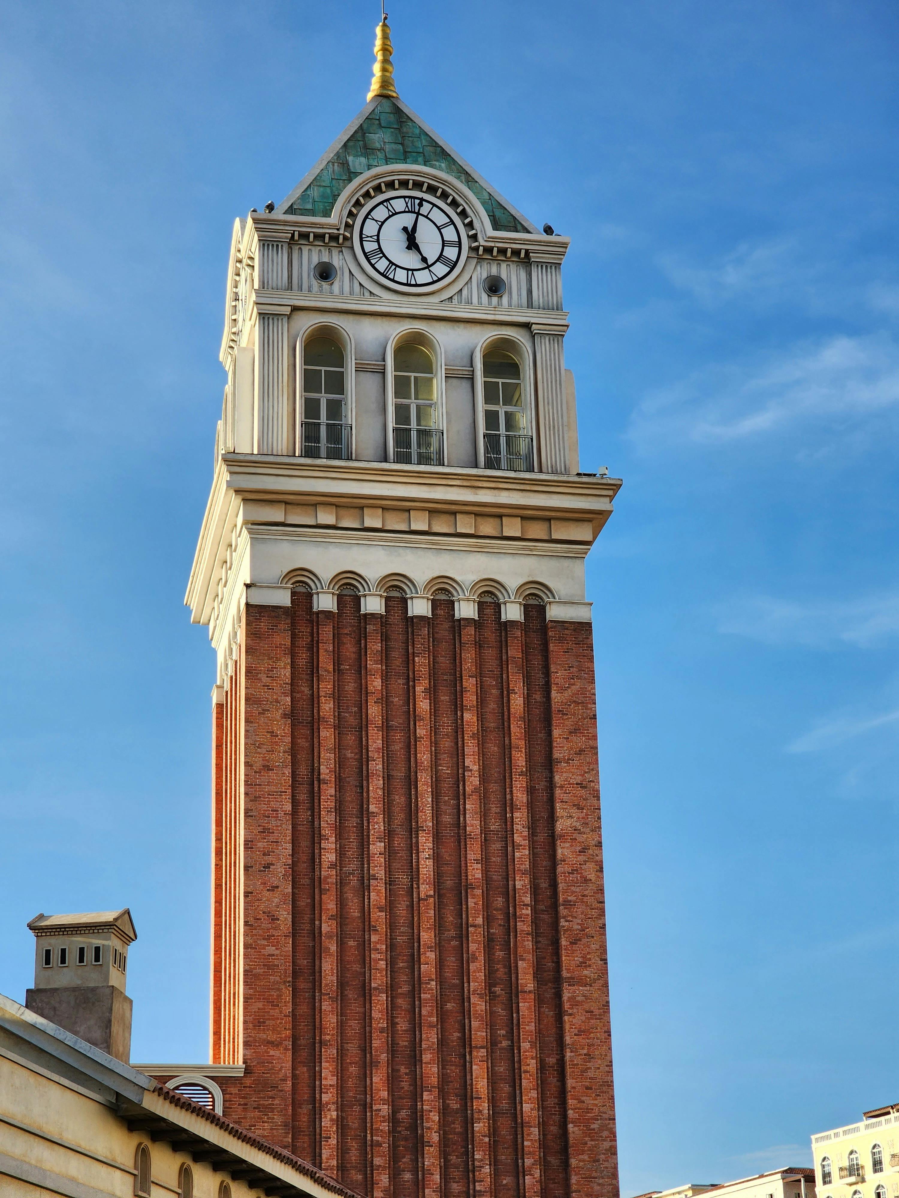 Clock Tower · Free Stock Photo