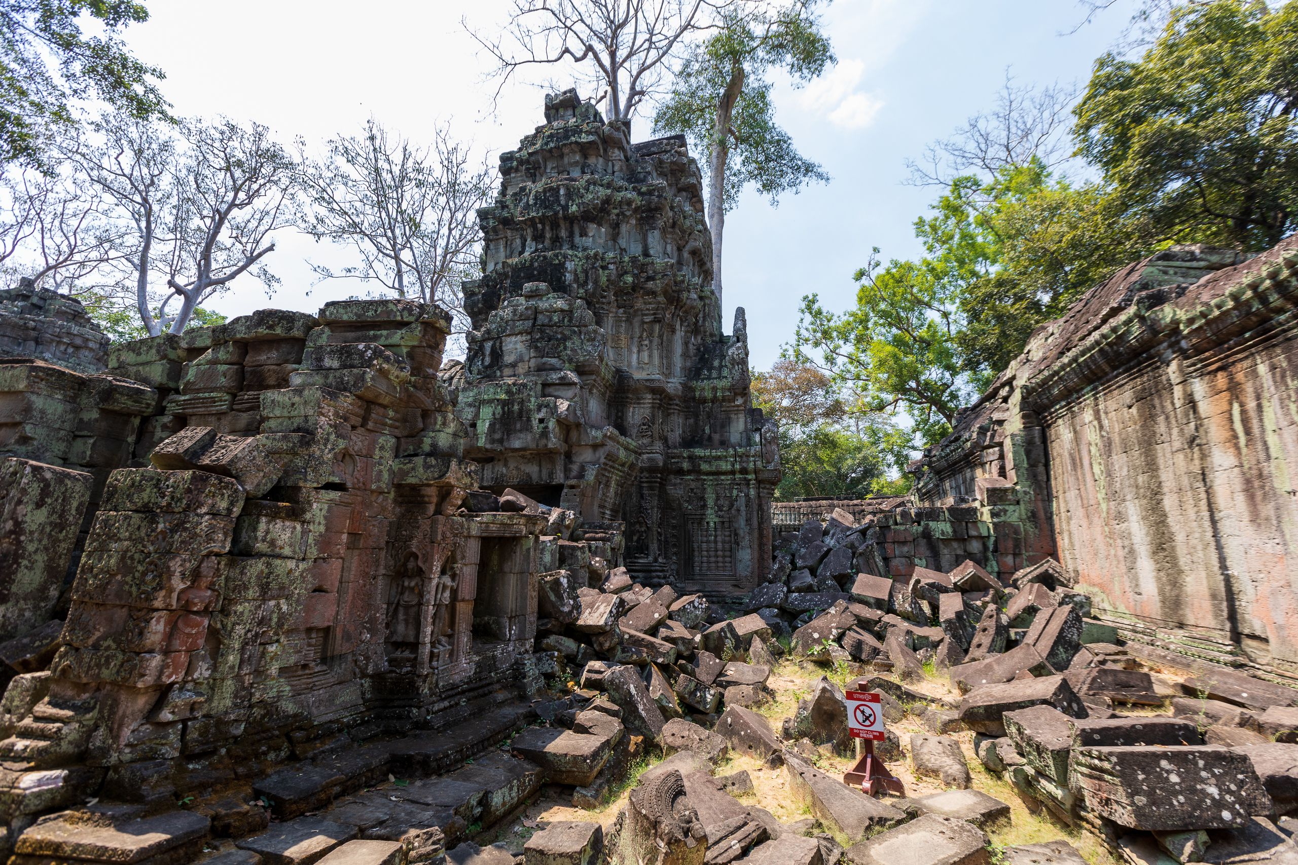 Blue Sky over Ancient Ruins · Free Stock Photo