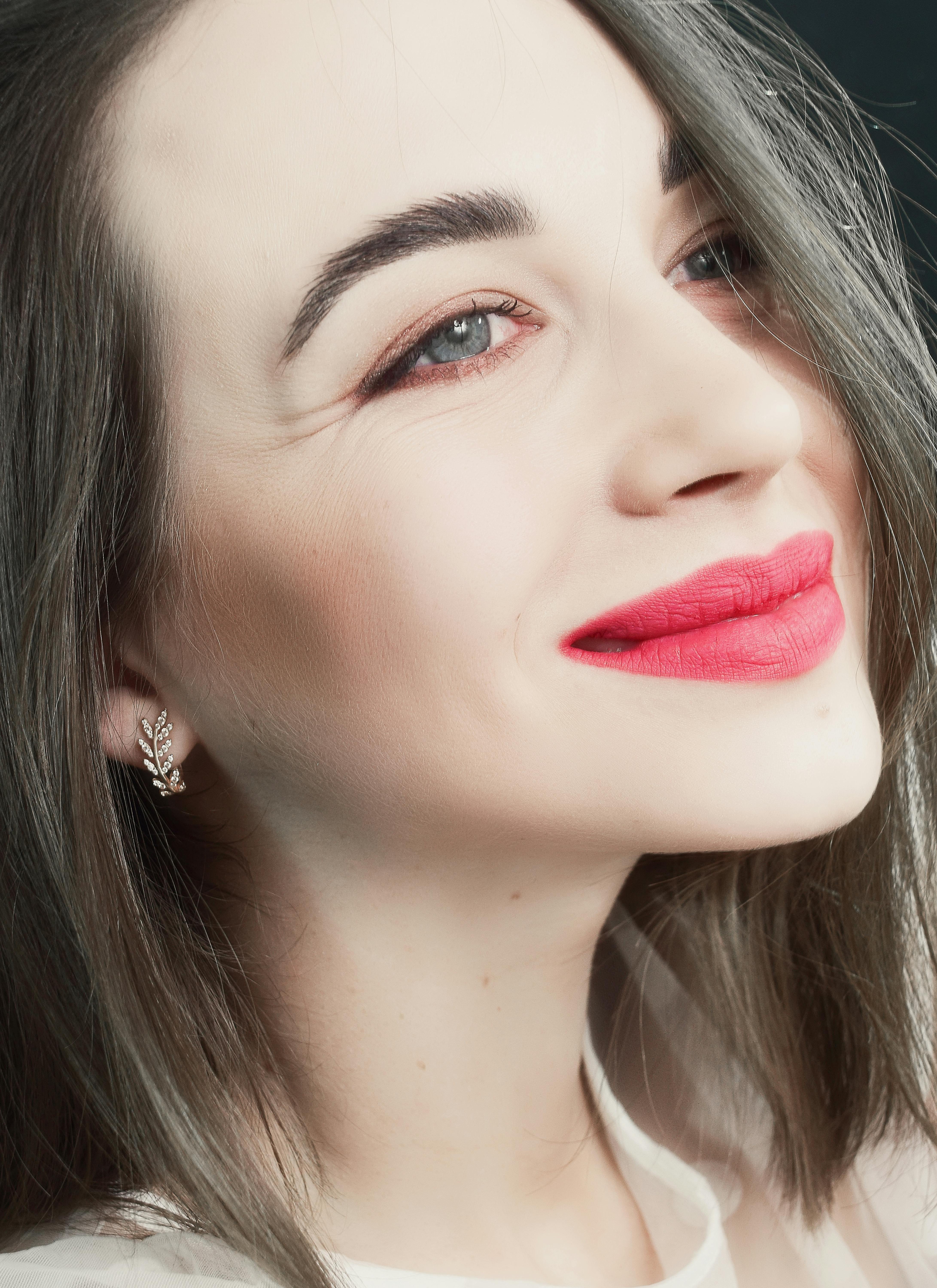 Smiling Woman Face · Free Stock Photo