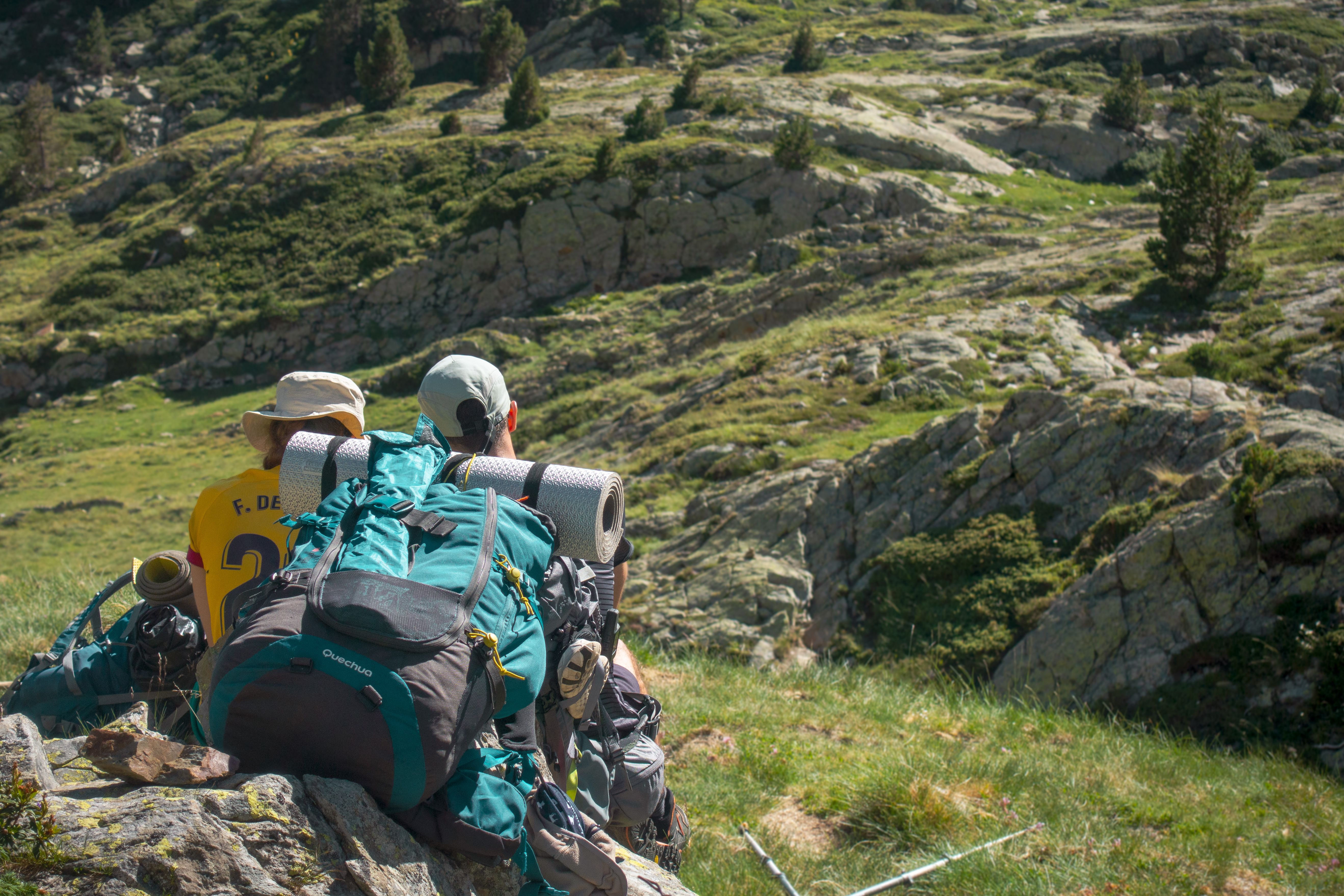 Trekking Sitting Freinds Photos, Download The BEST Free Trekking ...