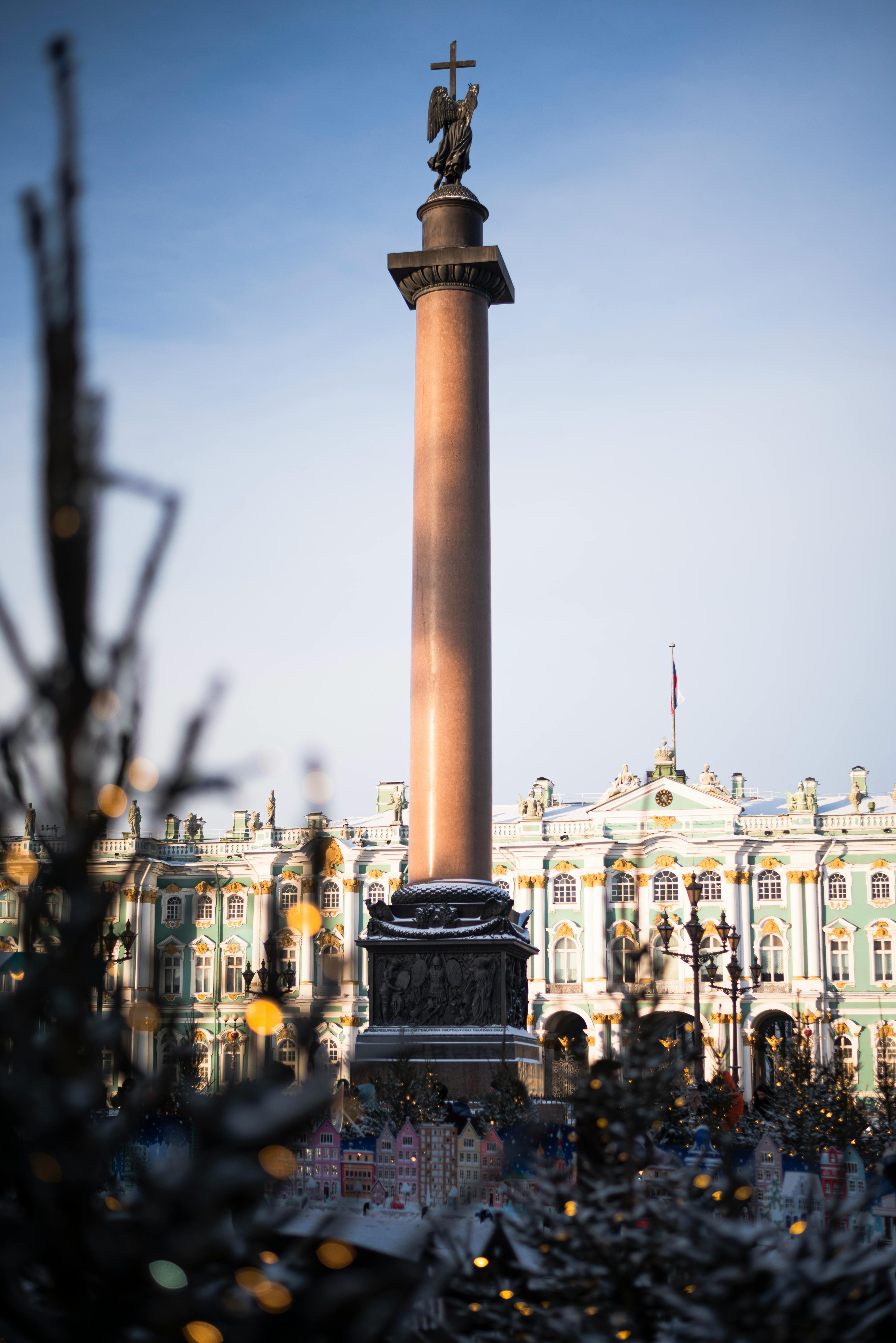 Alexander Column on the Palace Square · Free Stock Photo