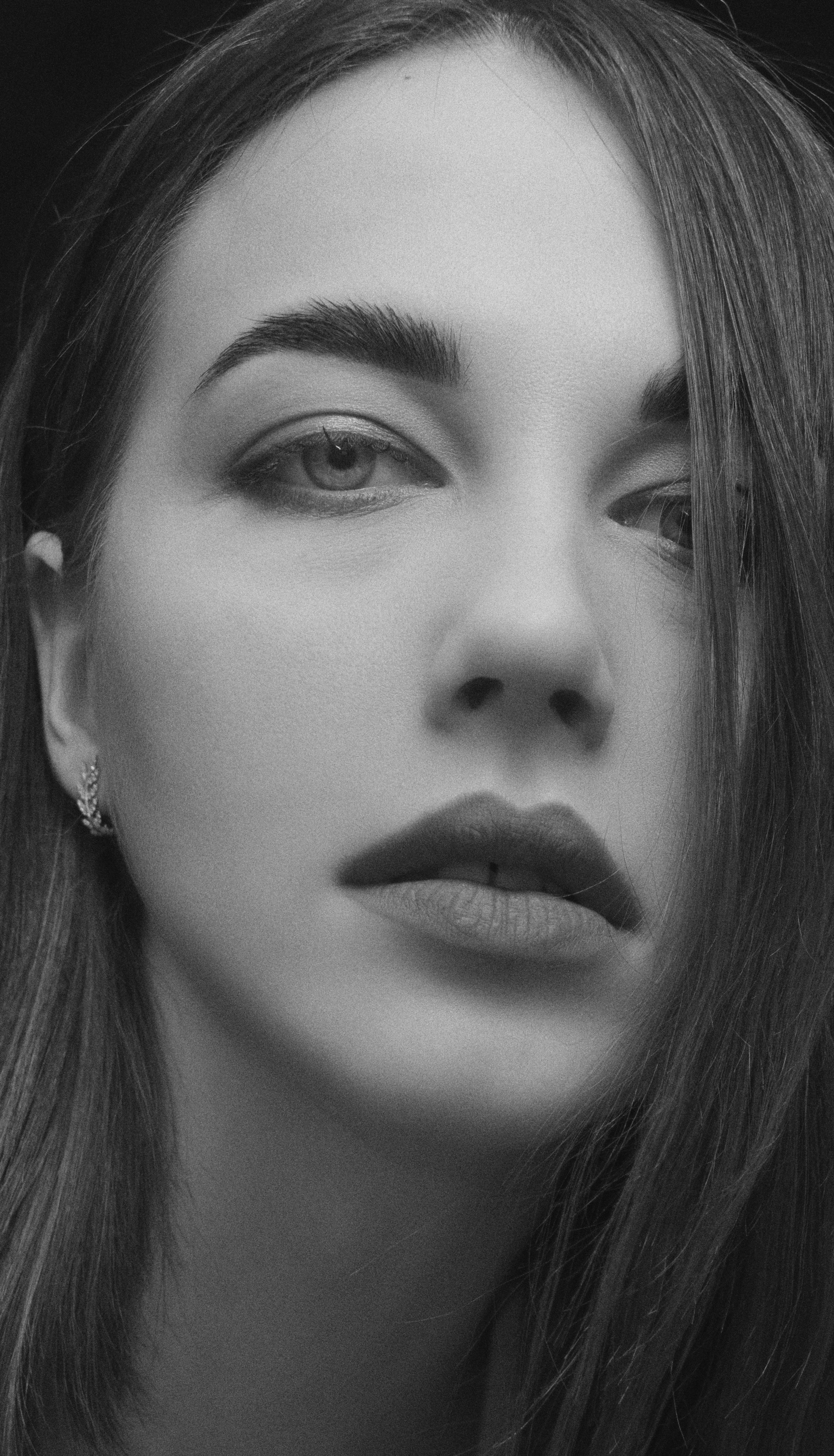 Portrait of a Natural Woman Outdoors · Free Stock Photo