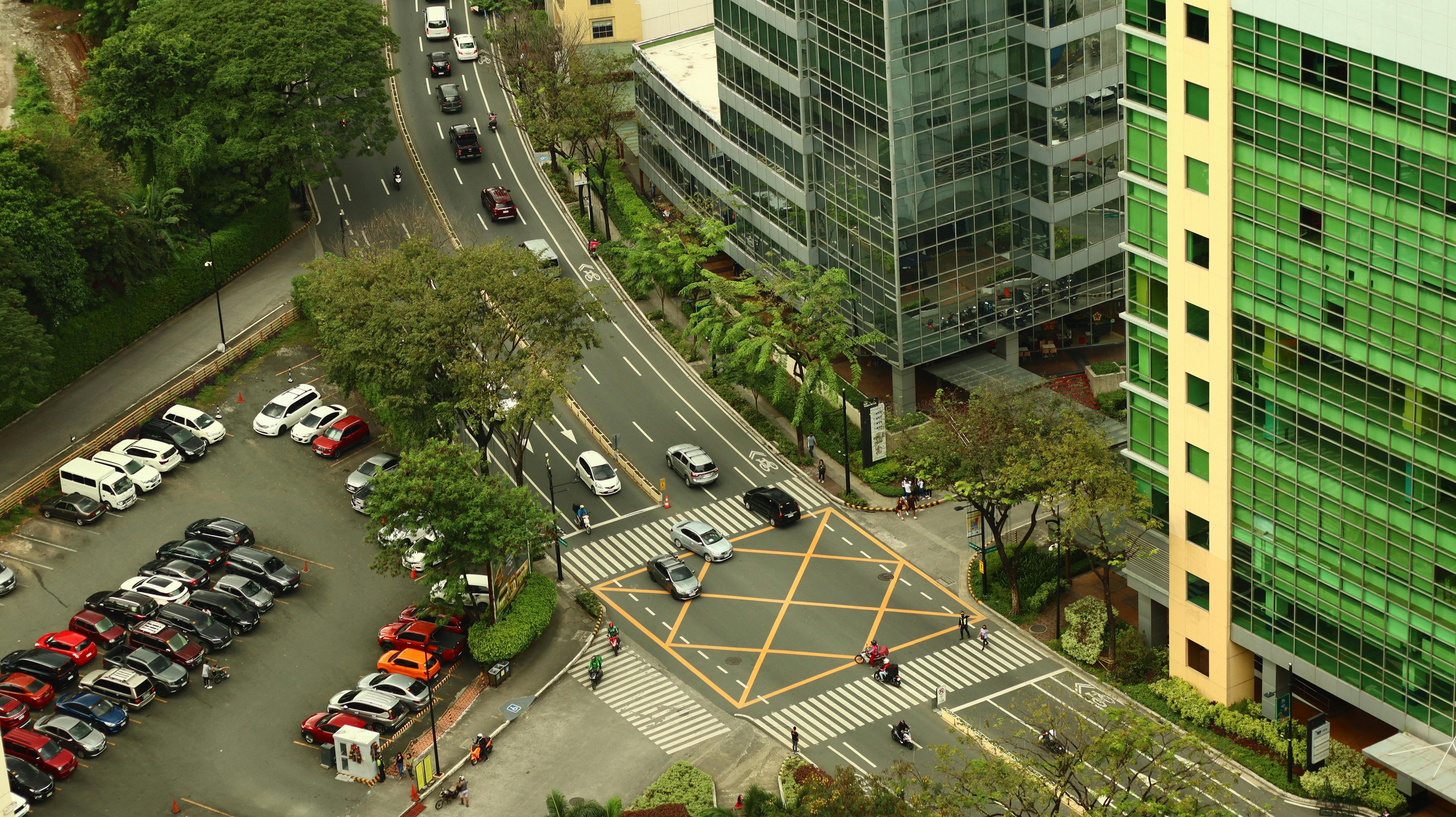 Intersection by Skyscrapers · Free Stock Photo