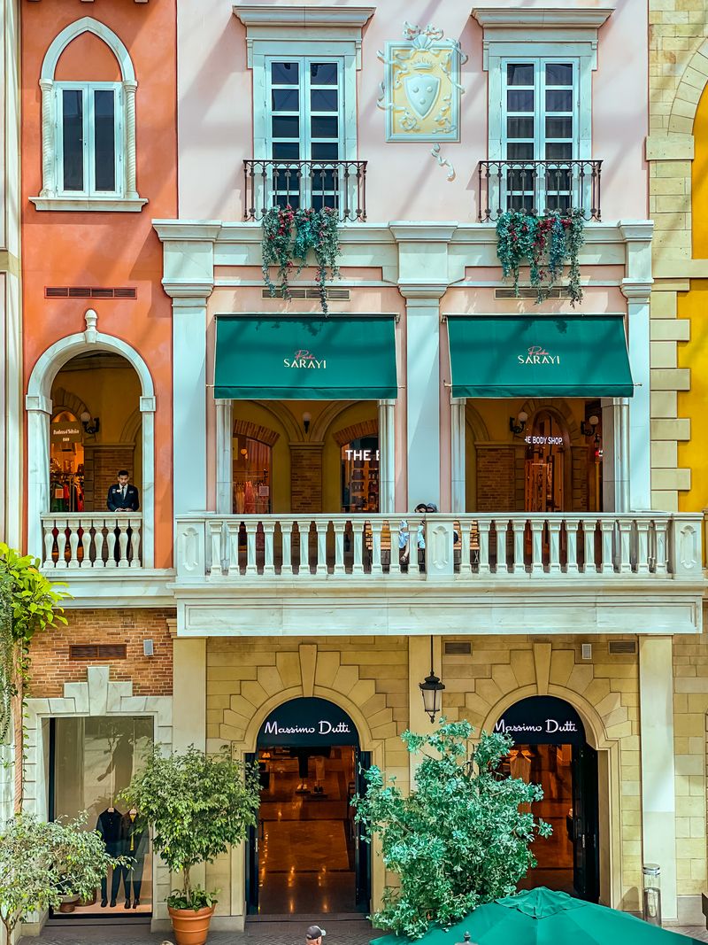 Retail Shops Photos, Download The BEST Free Retail Shops Stock Photos ...