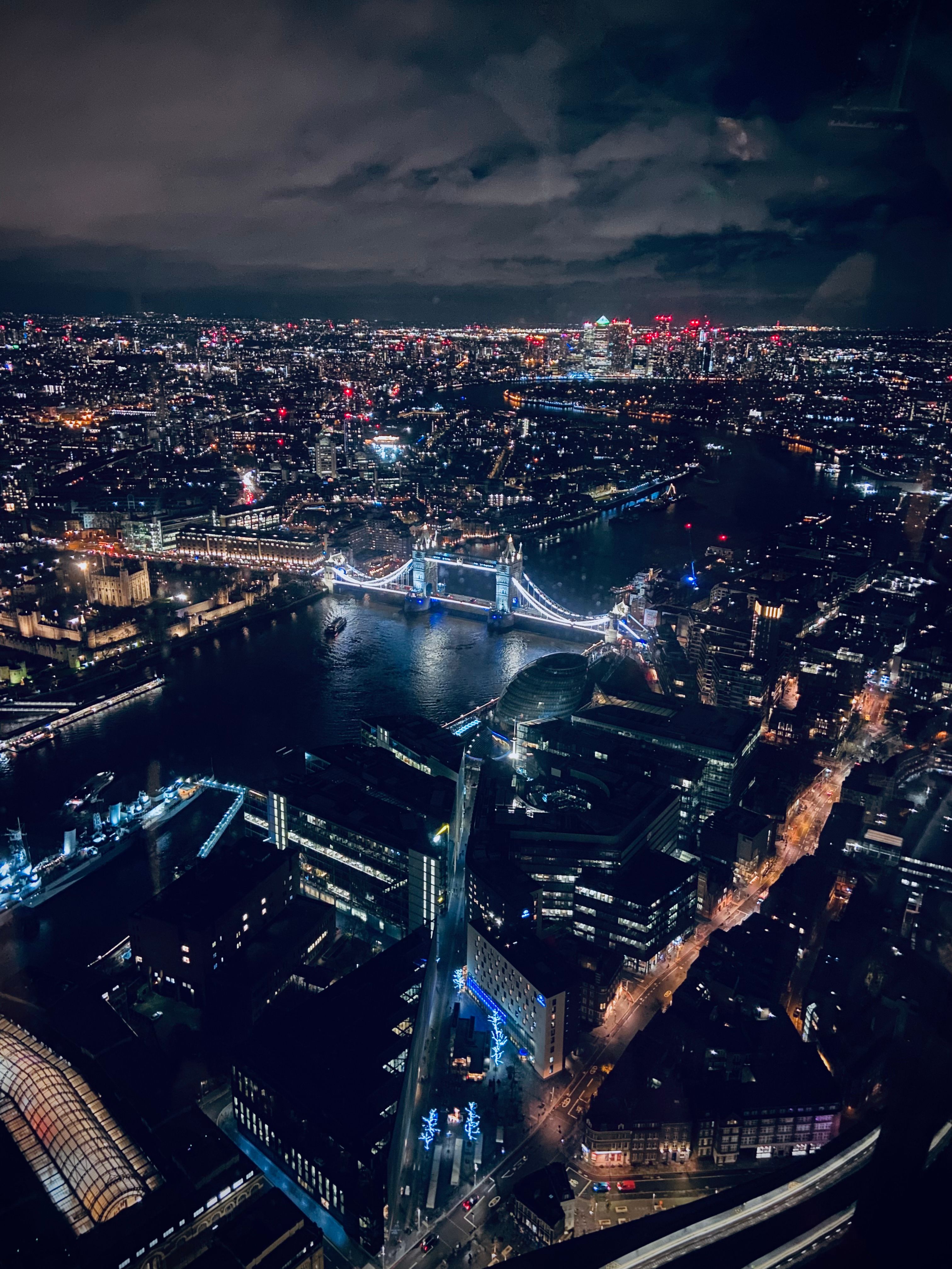 Cityscape of London at Night · Free Stock Photo