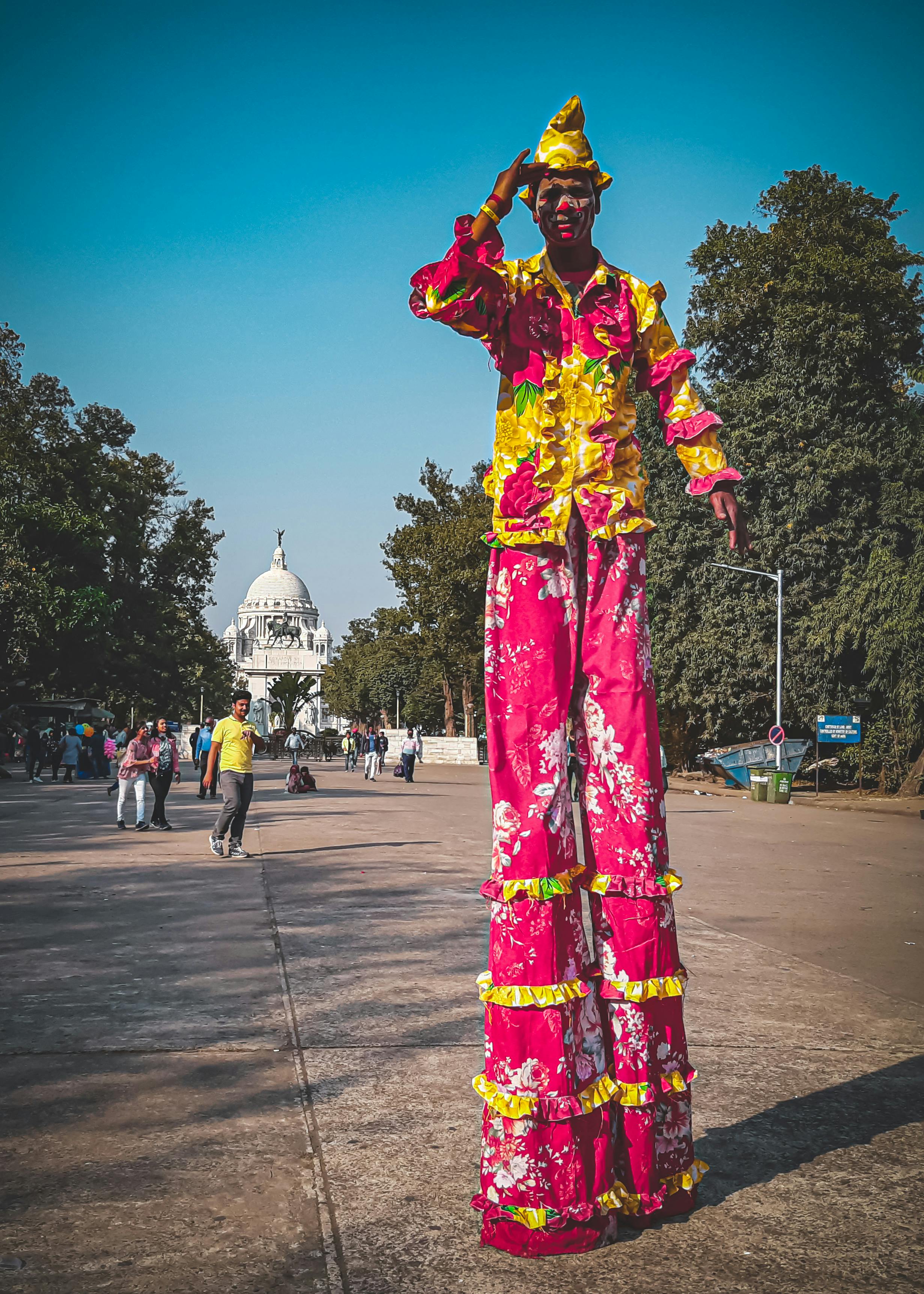 Stilt Walker Photos, Download The BEST Free Stilt Walker Stock Photos ...