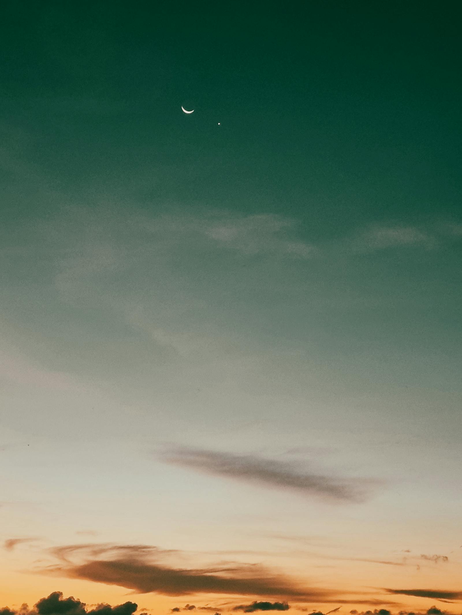 Beautiful Crescent Moon Photos, Download The BEST Free Beautiful ...