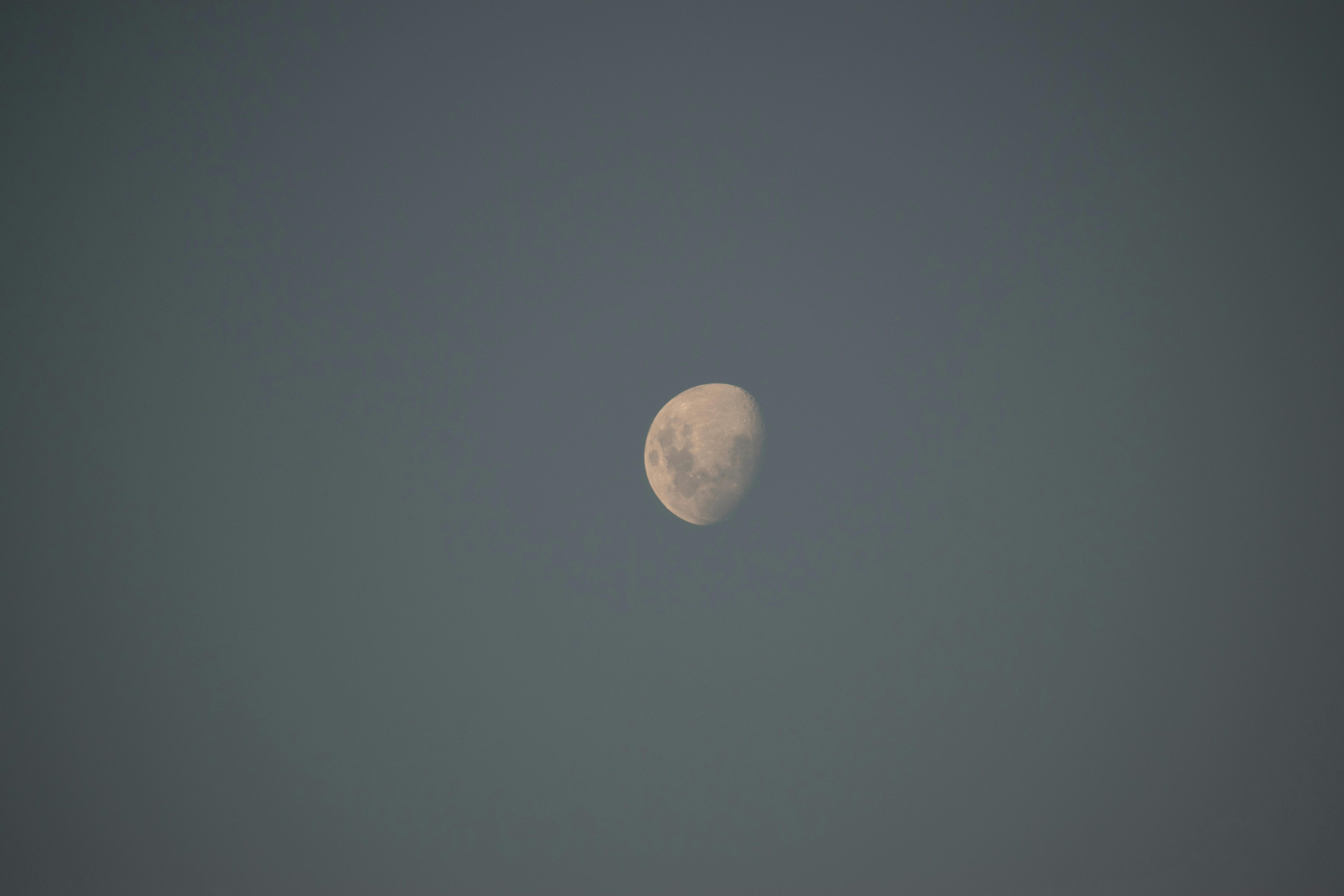 Moon in Gray Sky · Free Stock Photo