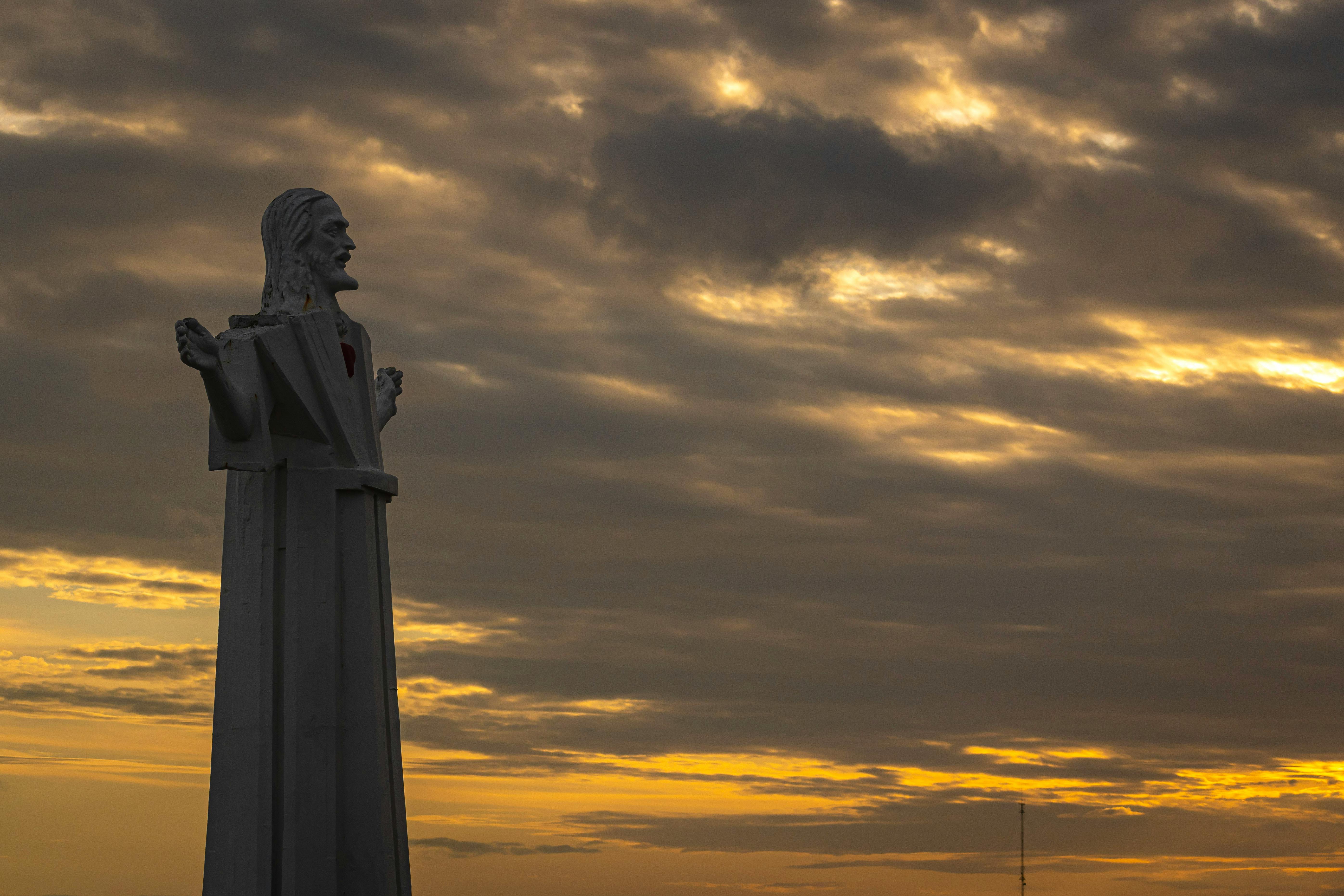 Statue of Jesus Christ · Free Stock Photo