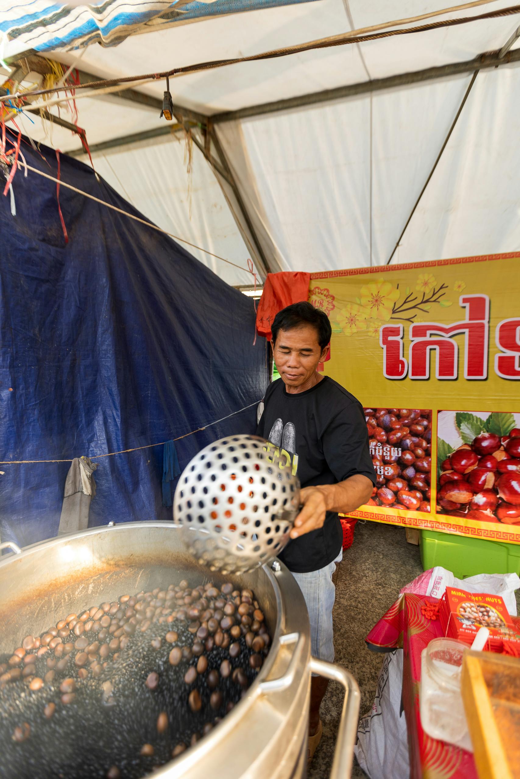 Man Cooking in Pot · Free Stock Photo