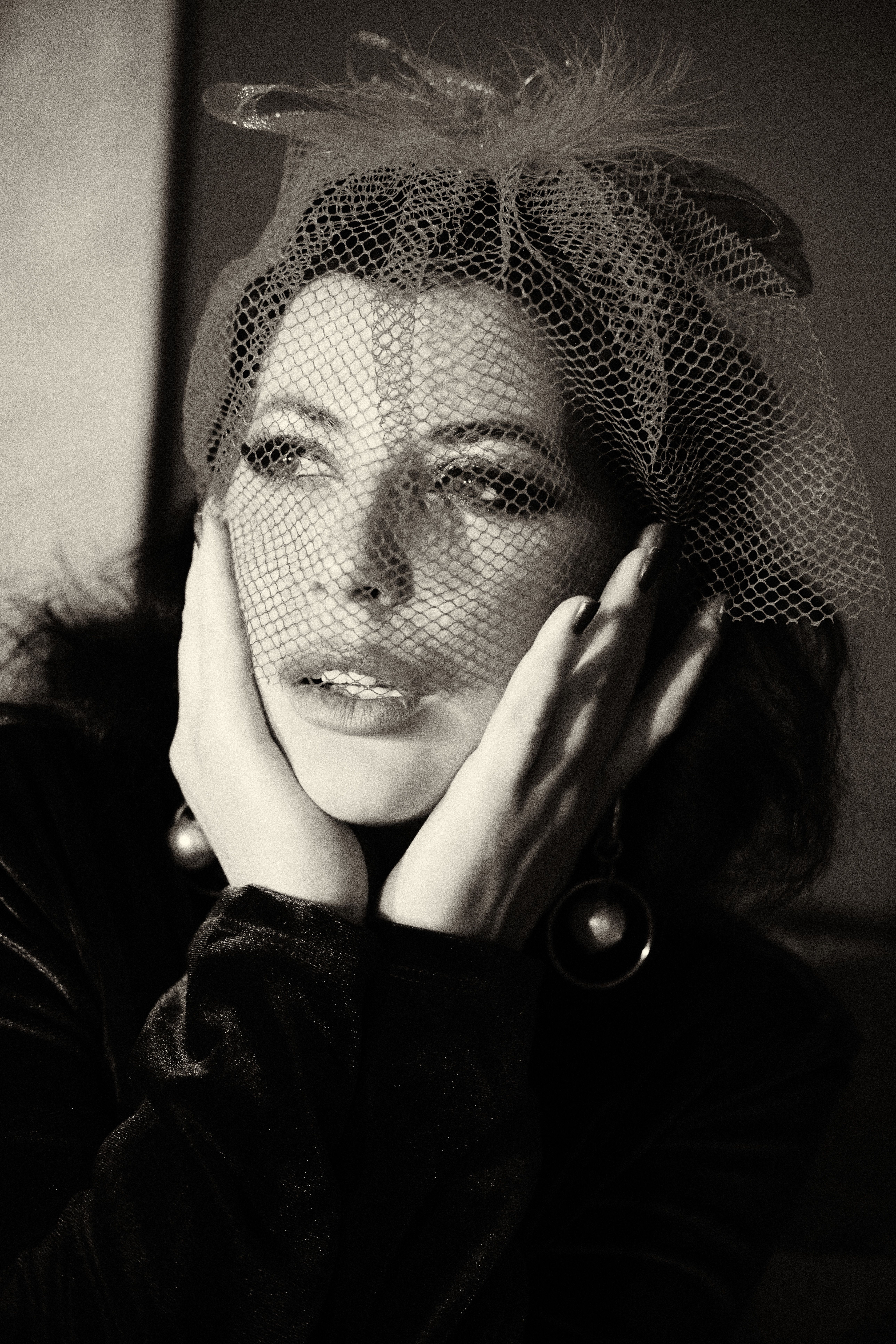 Portrait of Thinking Woman · Free Stock Photo