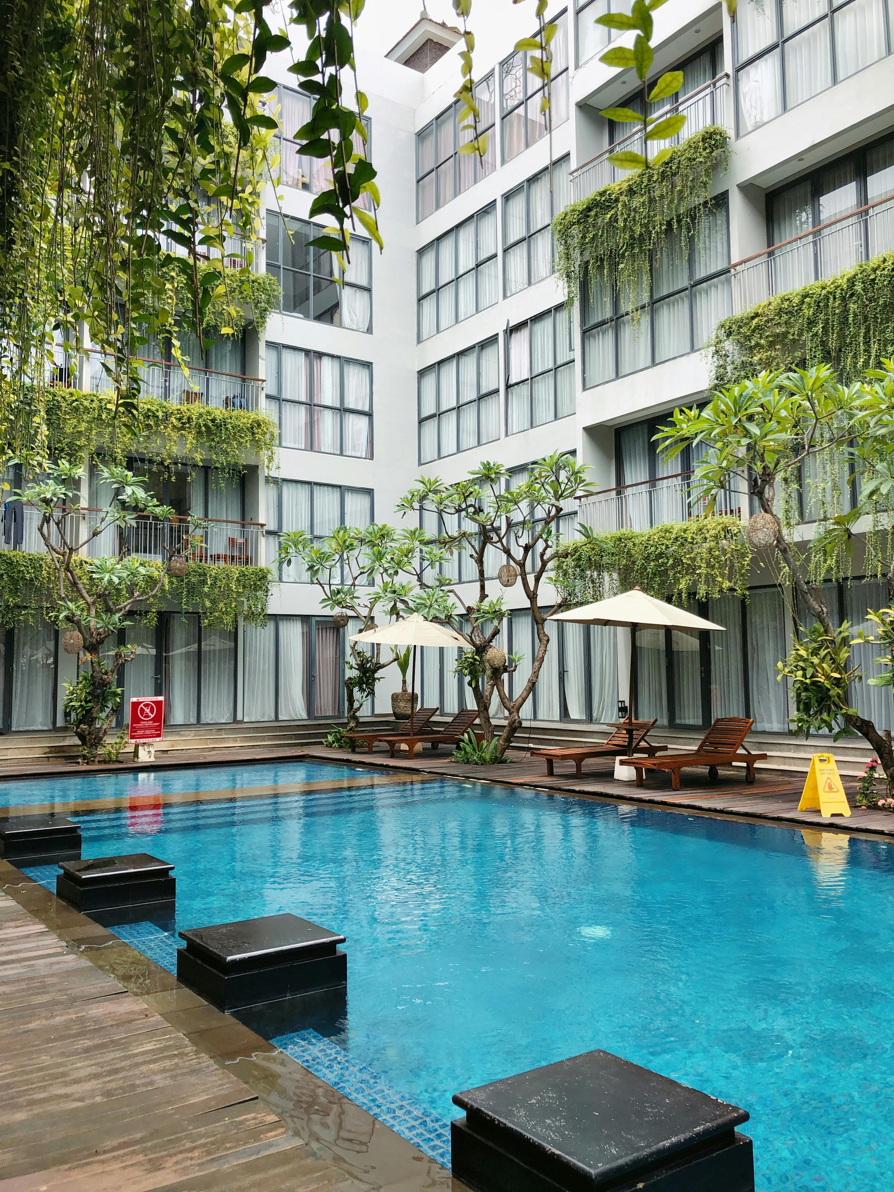 Swimming Pool · Free Stock Photo