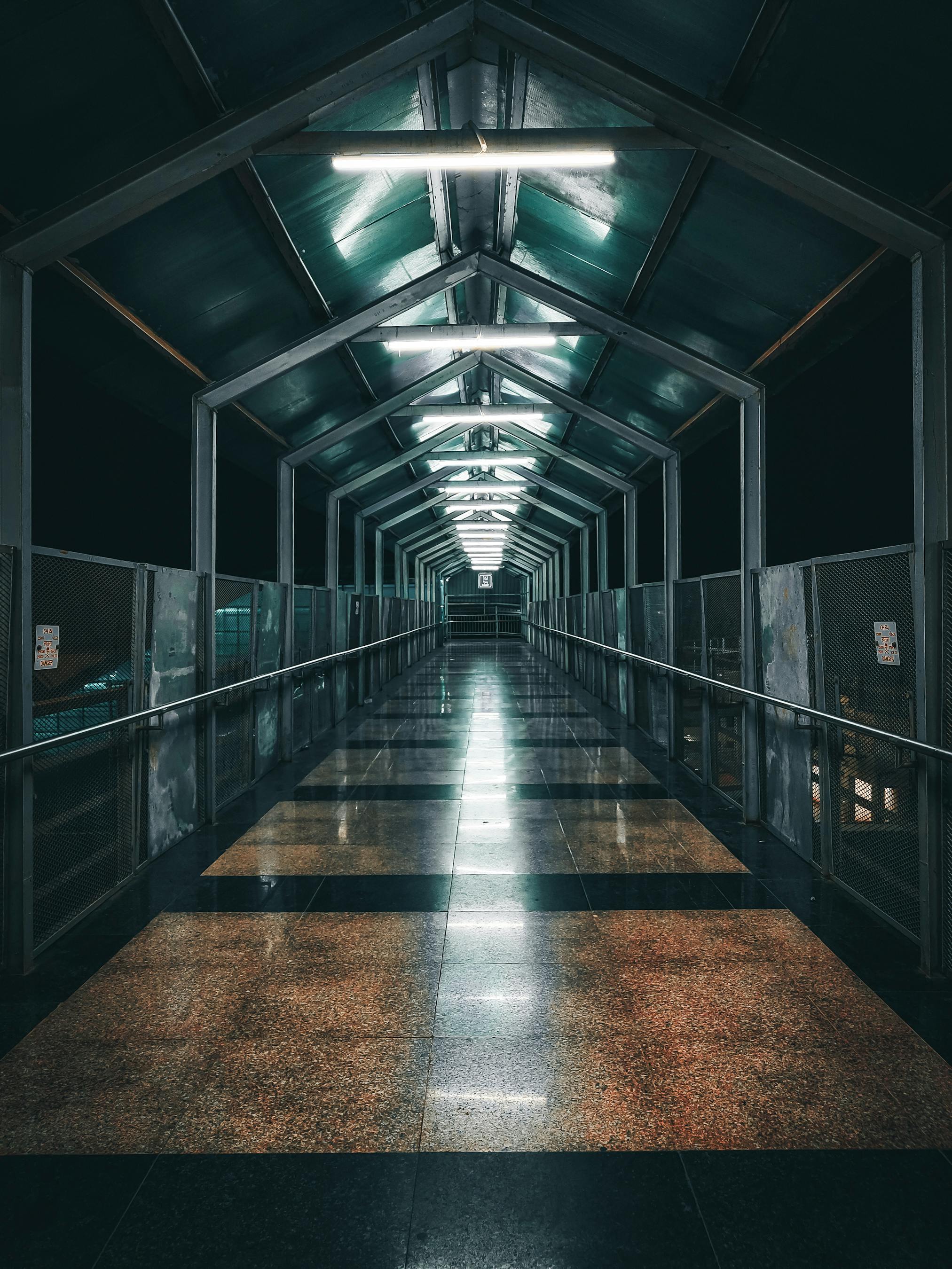 Empty Corridor in Hotel · Free Stock Photo