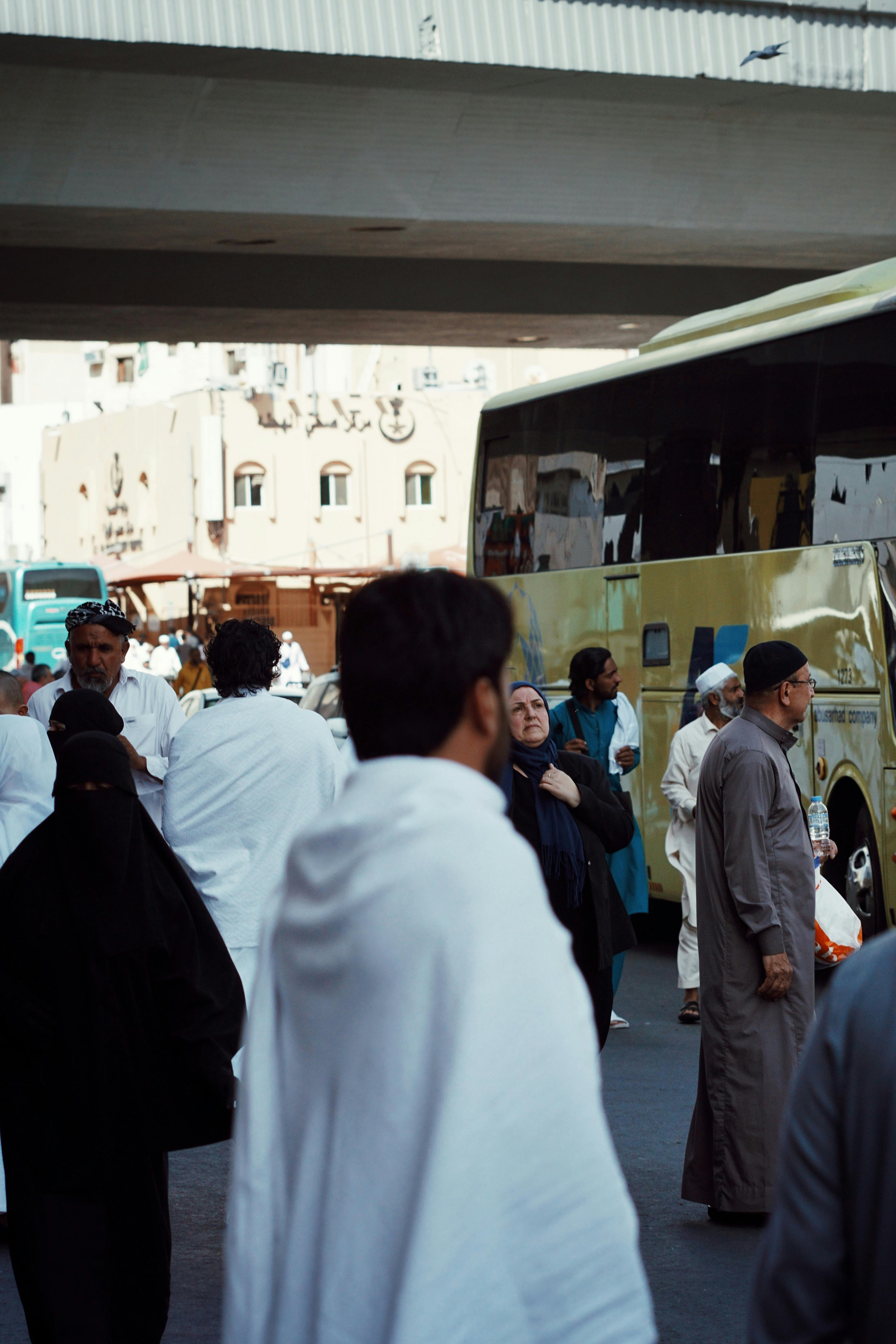 Traditional Middle Eastern Street Scene in Daylight · Free Stock Photo