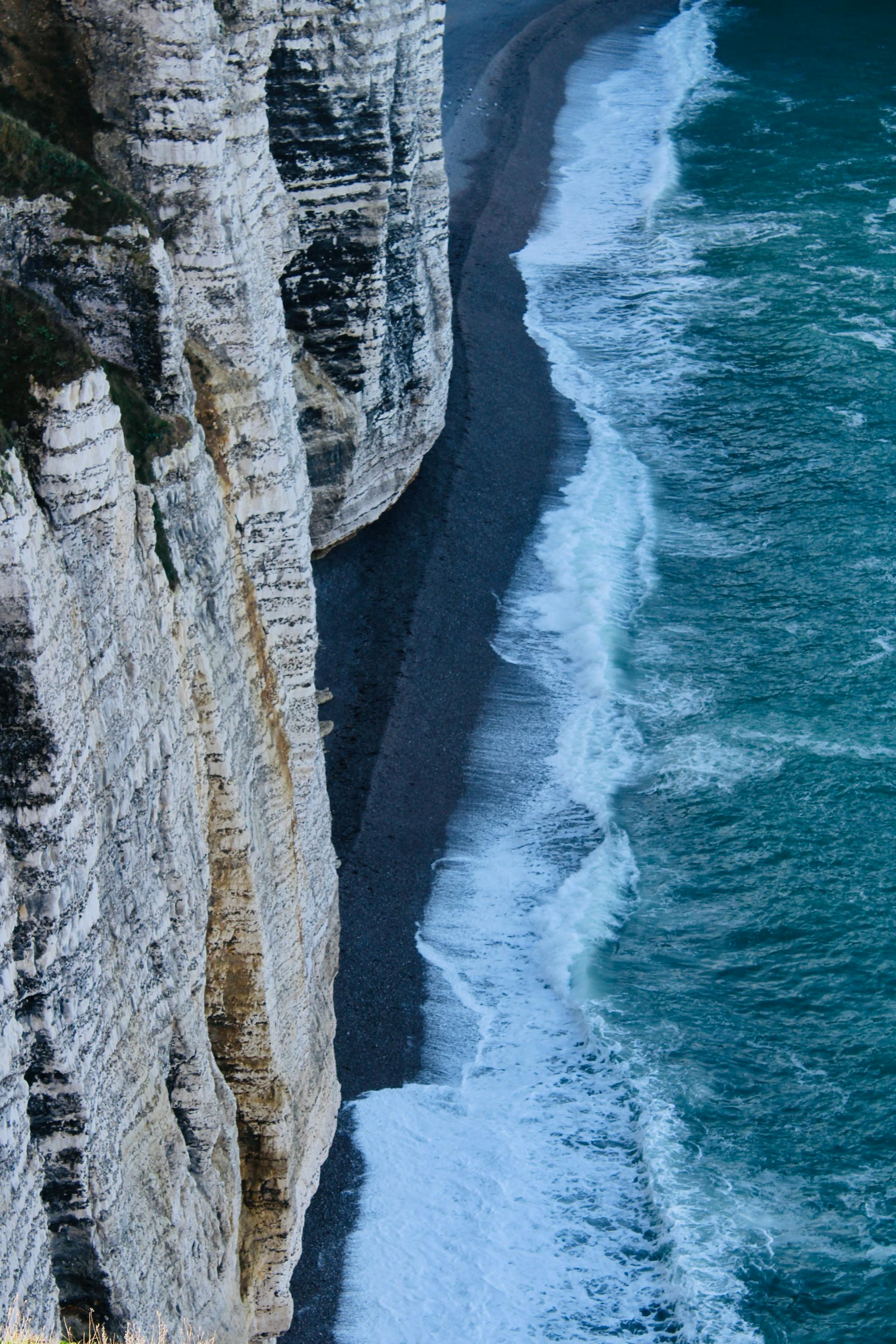 Scenic Cliff and Crashing Waves · Free Stock Photo