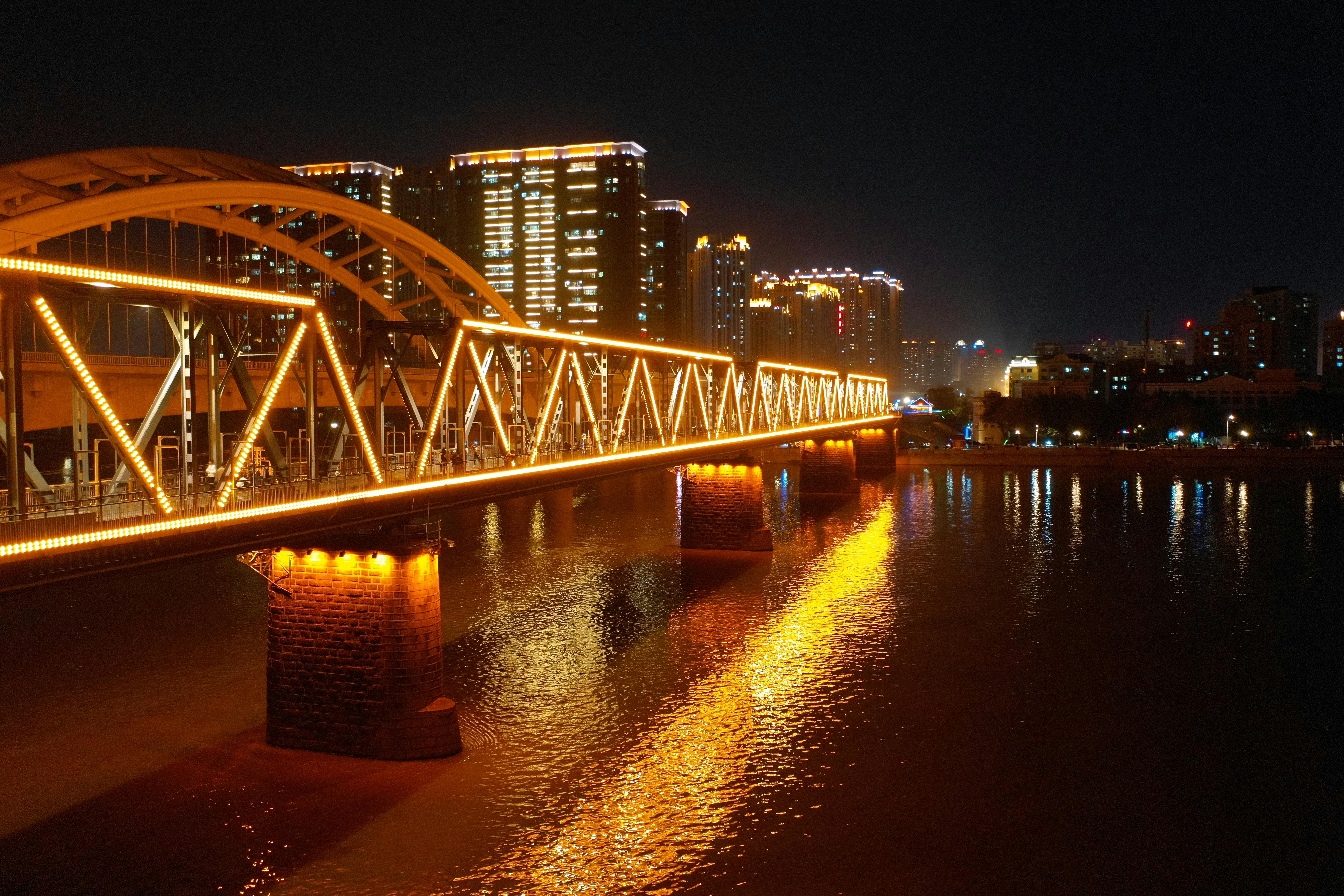 Brown Wooden Bridge · Free Stock Photo