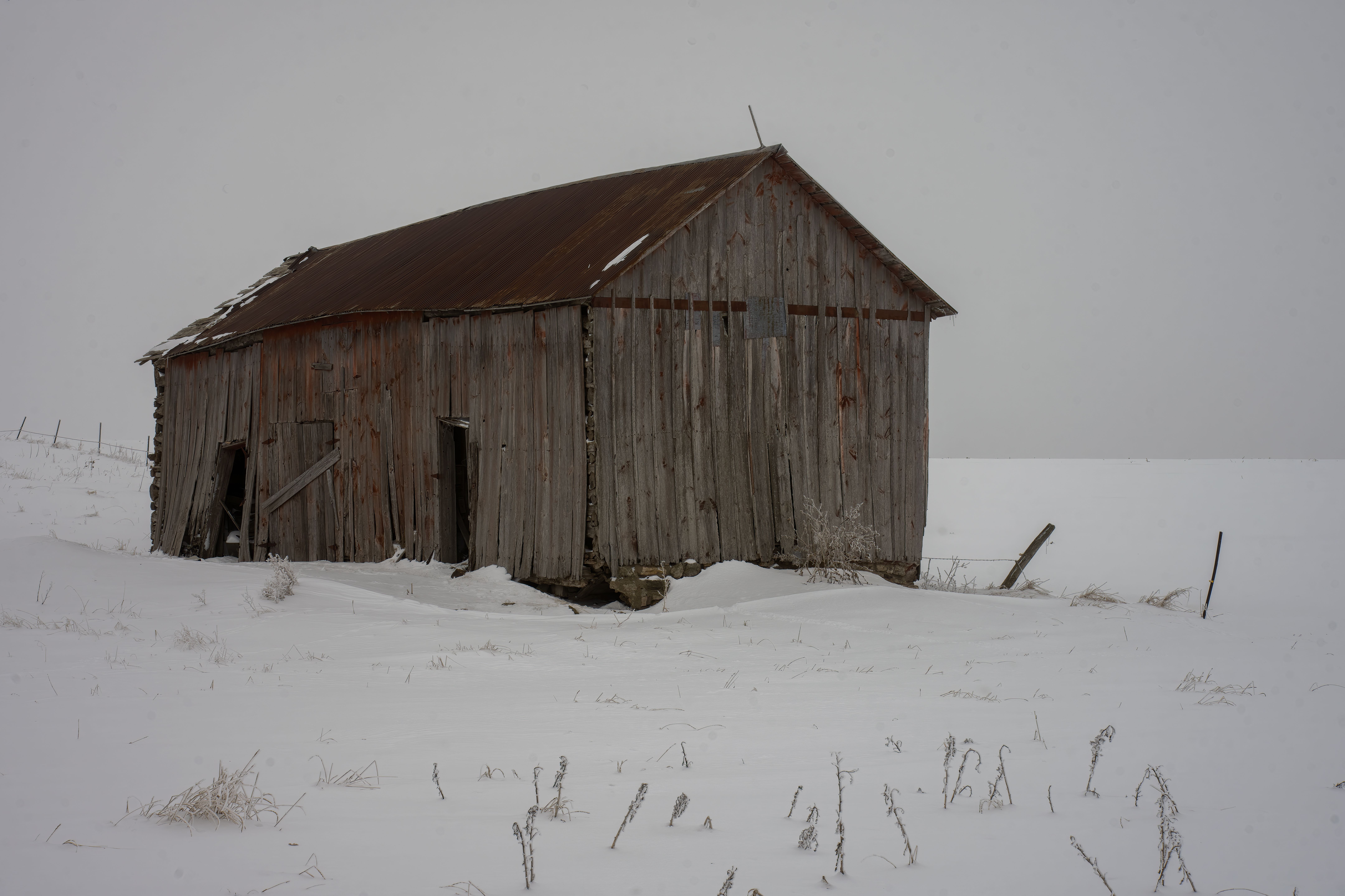 Wooden Barn in Snow · Free Stock Photo