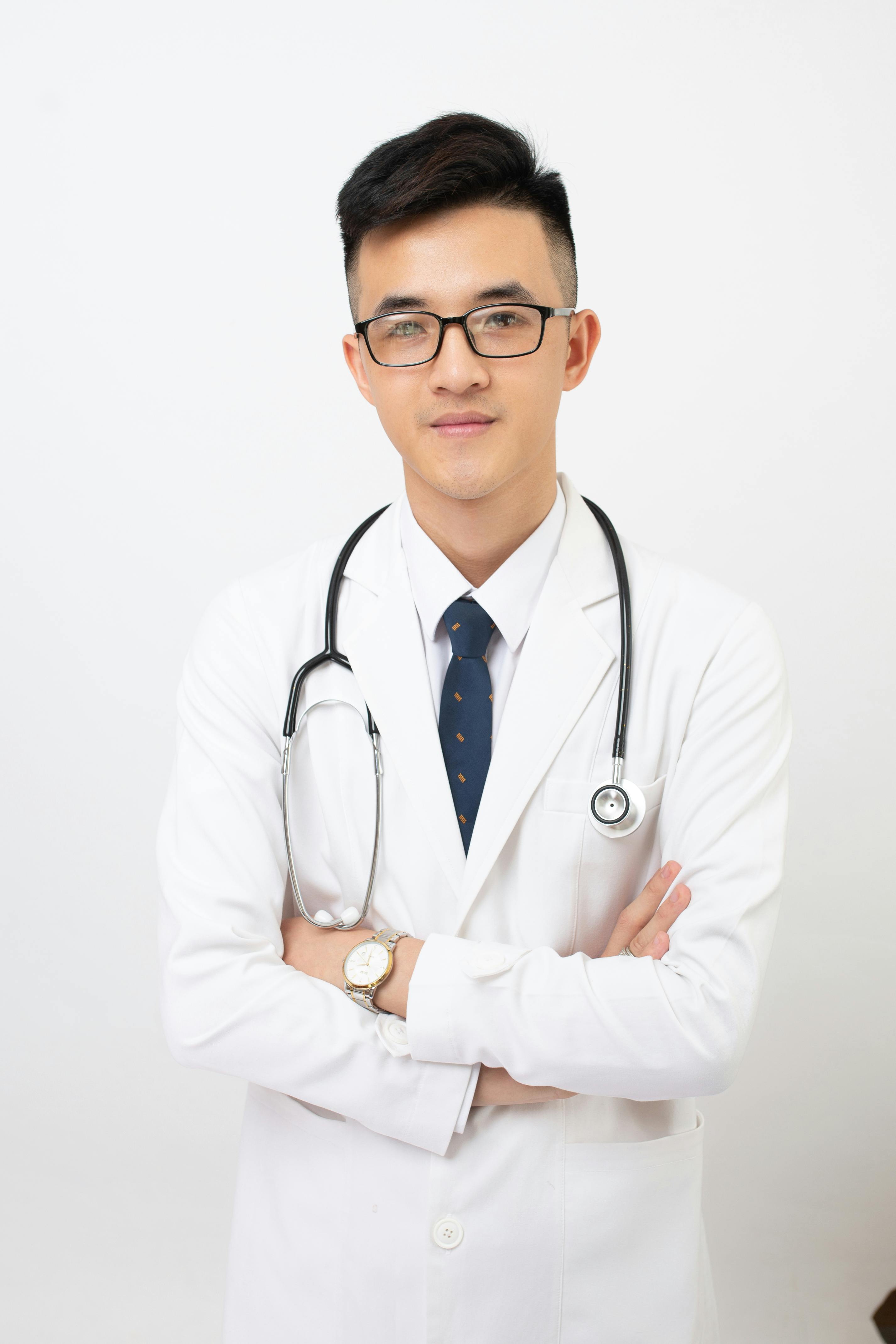 Doctor Talking on the Phone · Free Stock Photo