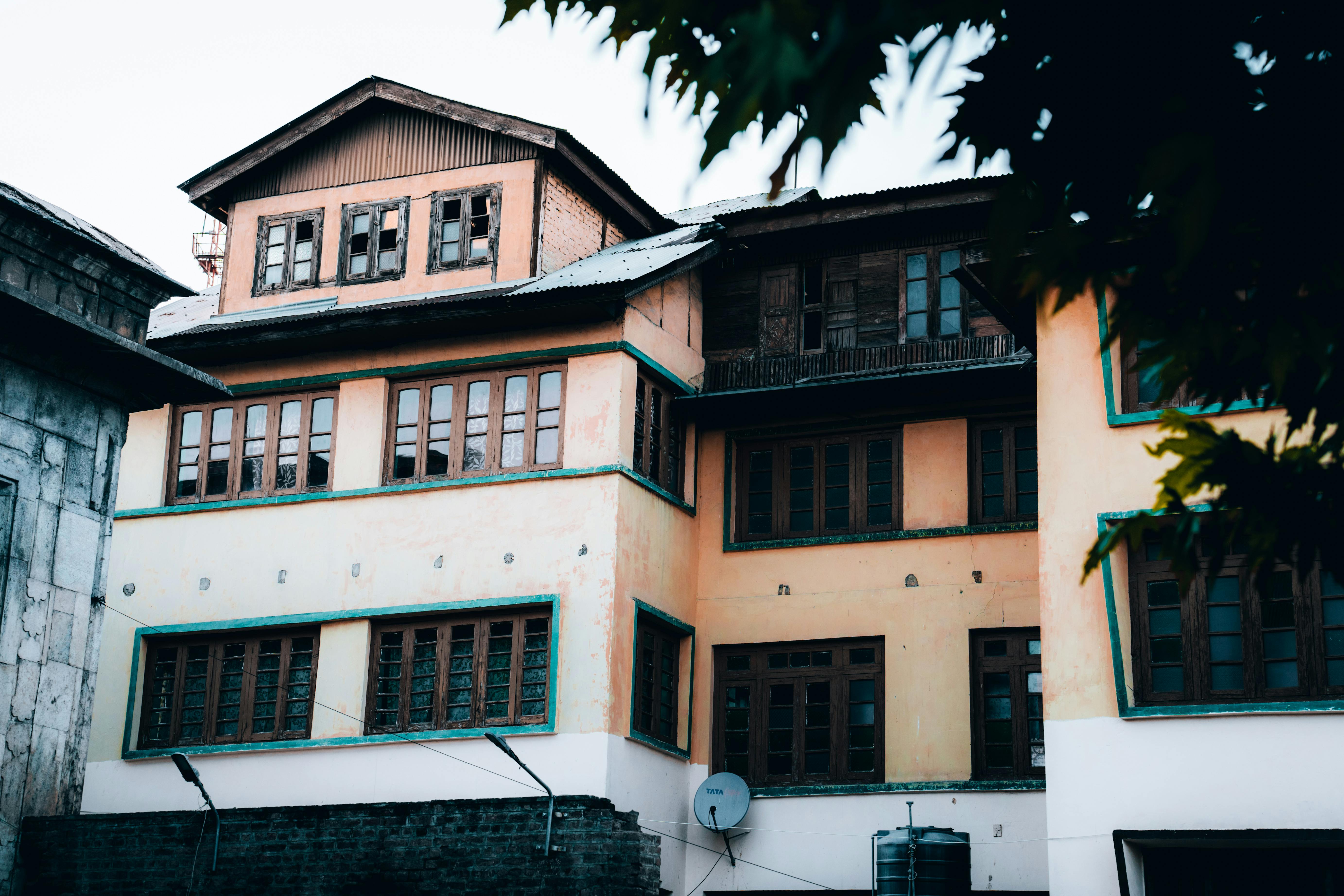 Pèl Homes Photos, Download The BEST Free Pèl Homes Stock Photos & HD Images