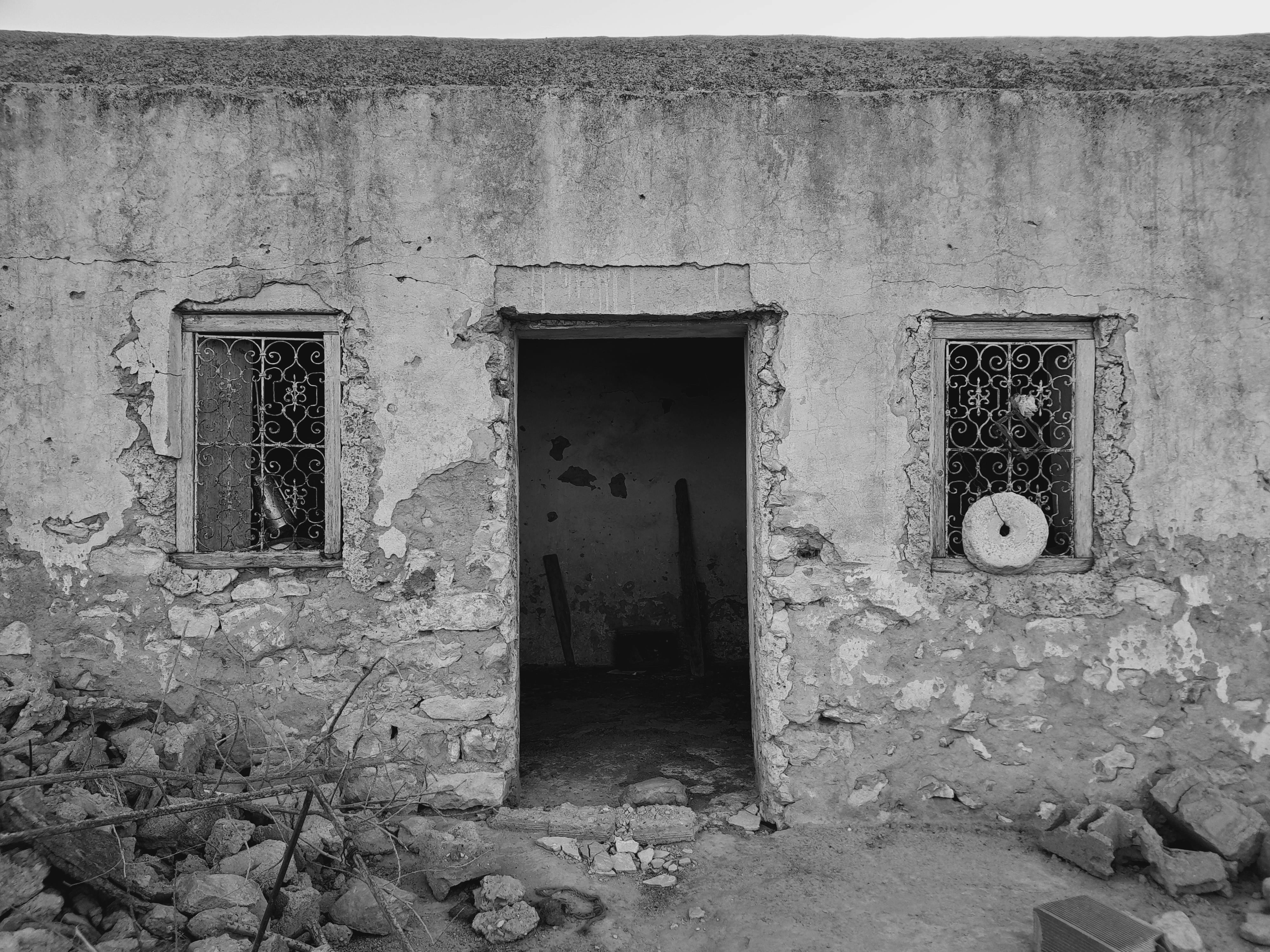 Destroyed House Photos, Download The BEST Free Destroyed House Stock ...