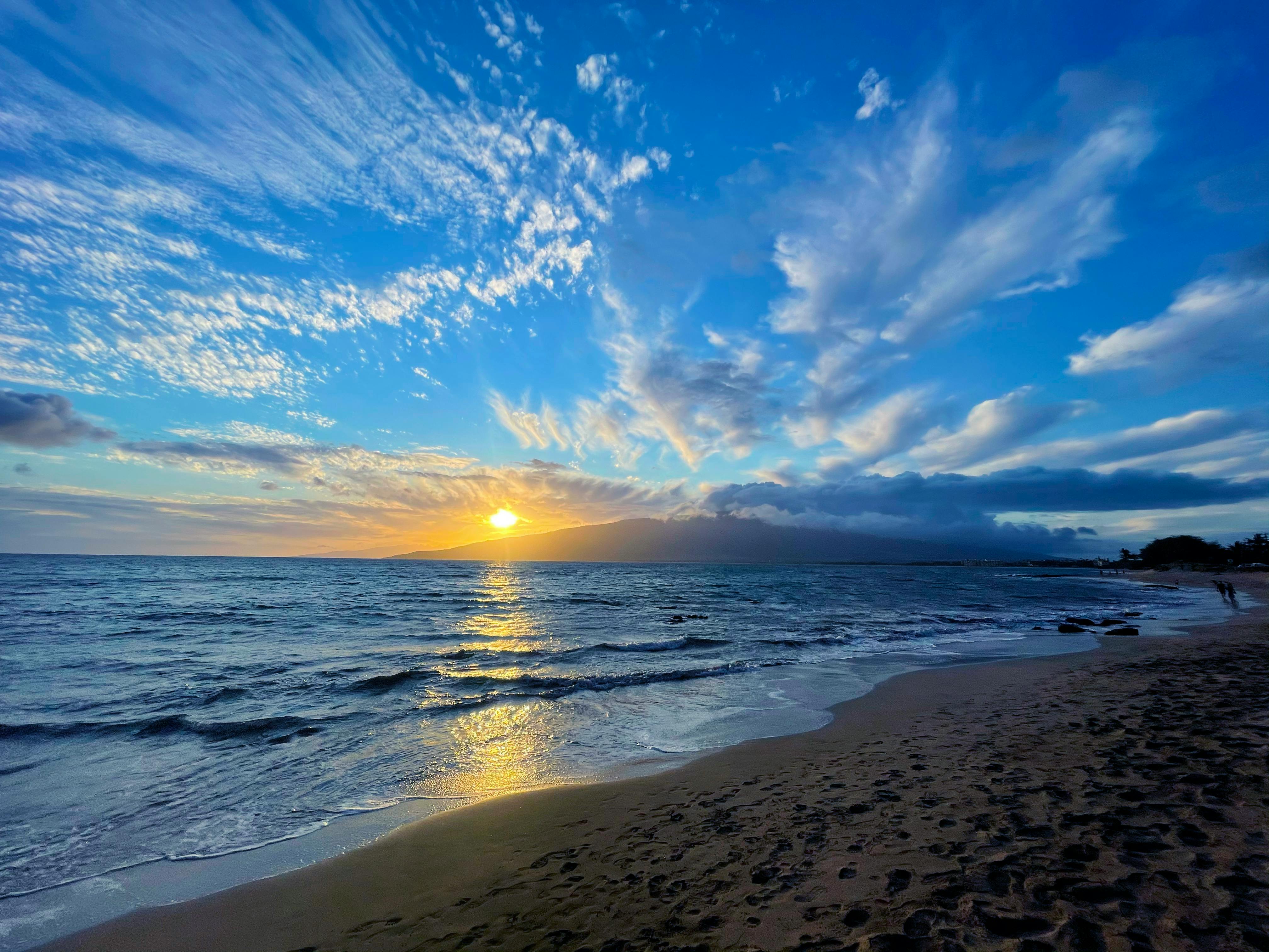 Sunset Seen From Beach in Hawaii · Free Stock Photo
