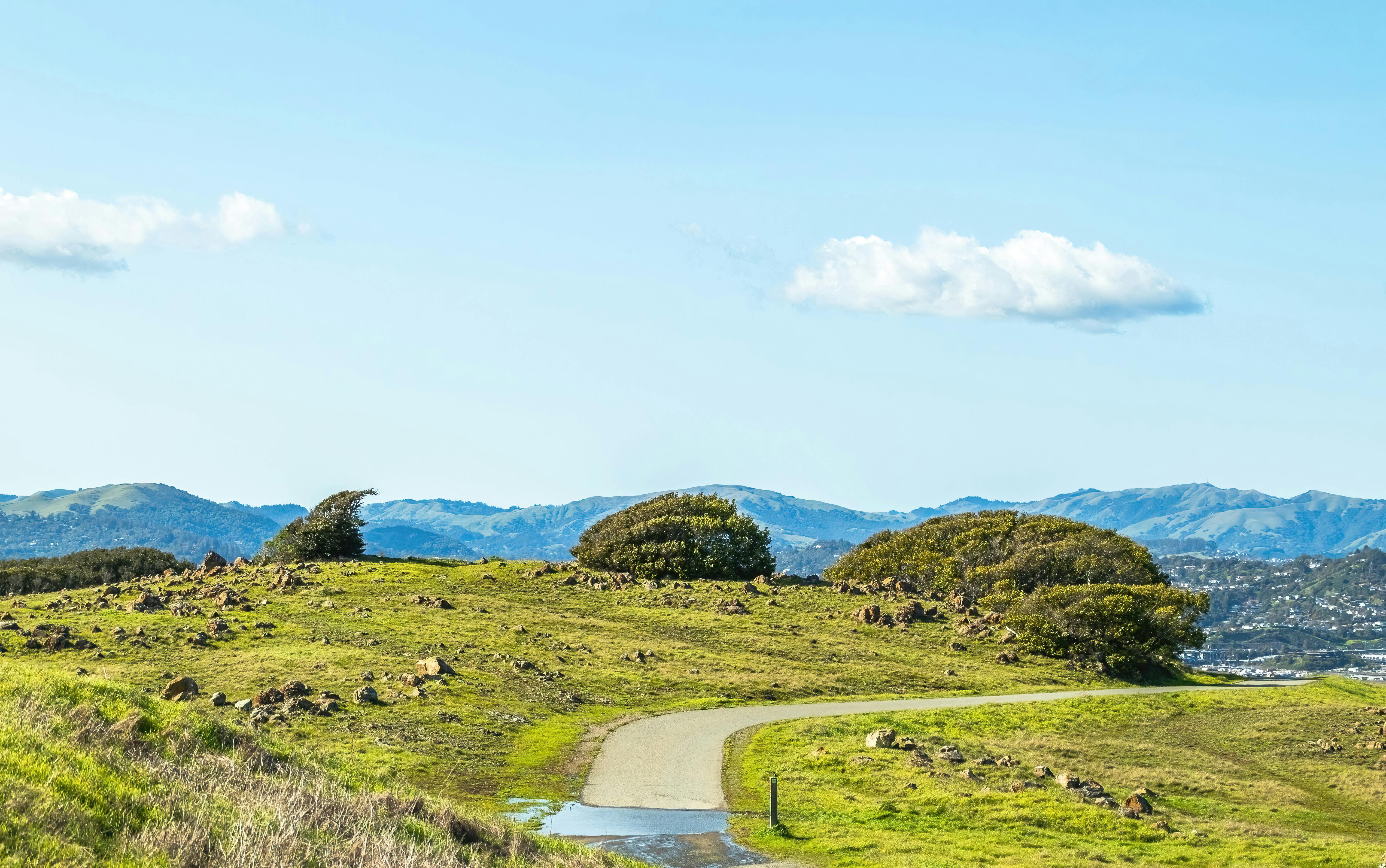 Narrow Road in Mountains · Free Stock Photo