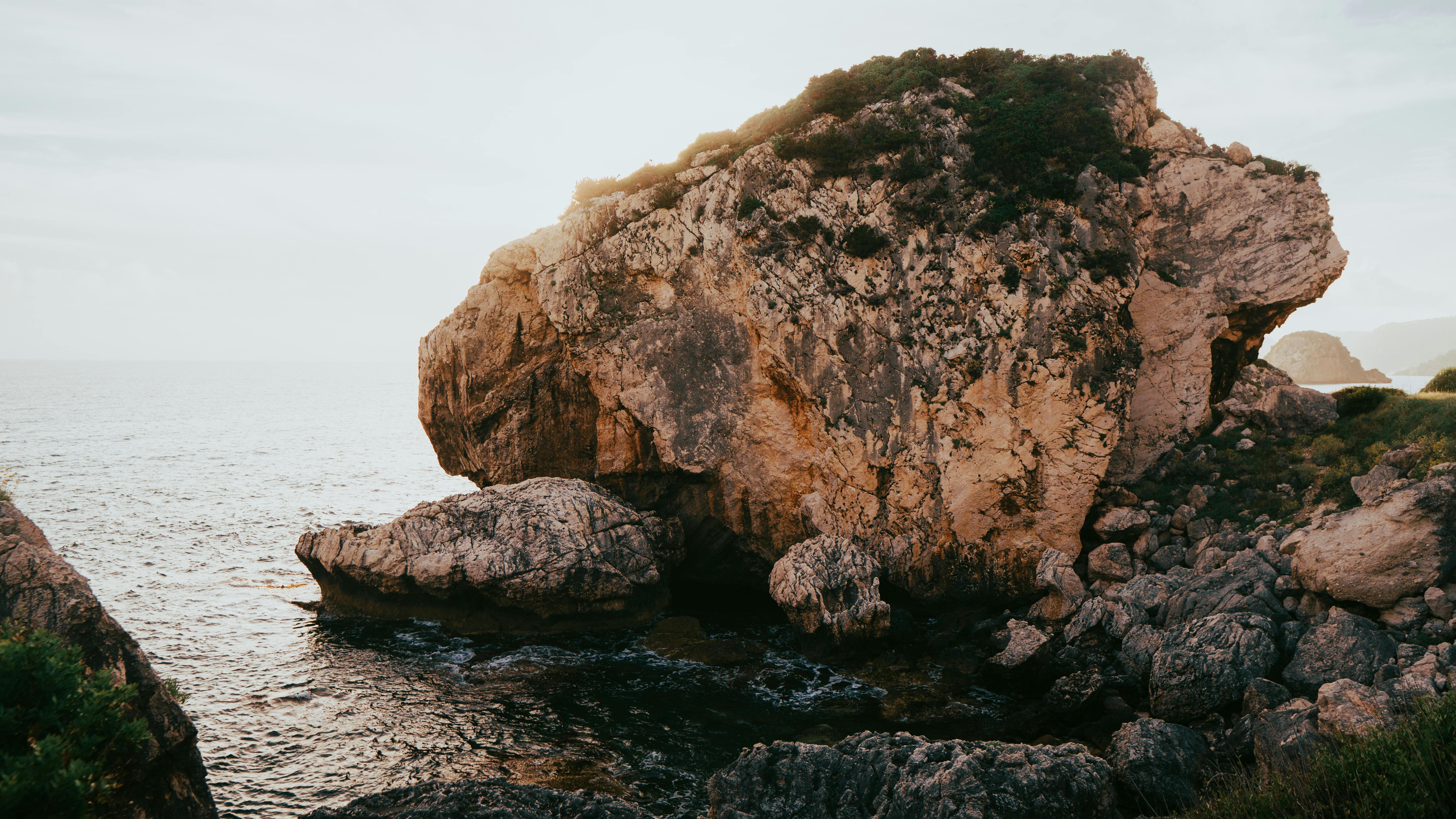 Eroded Rock Formations in Seaside · Free Stock Photo