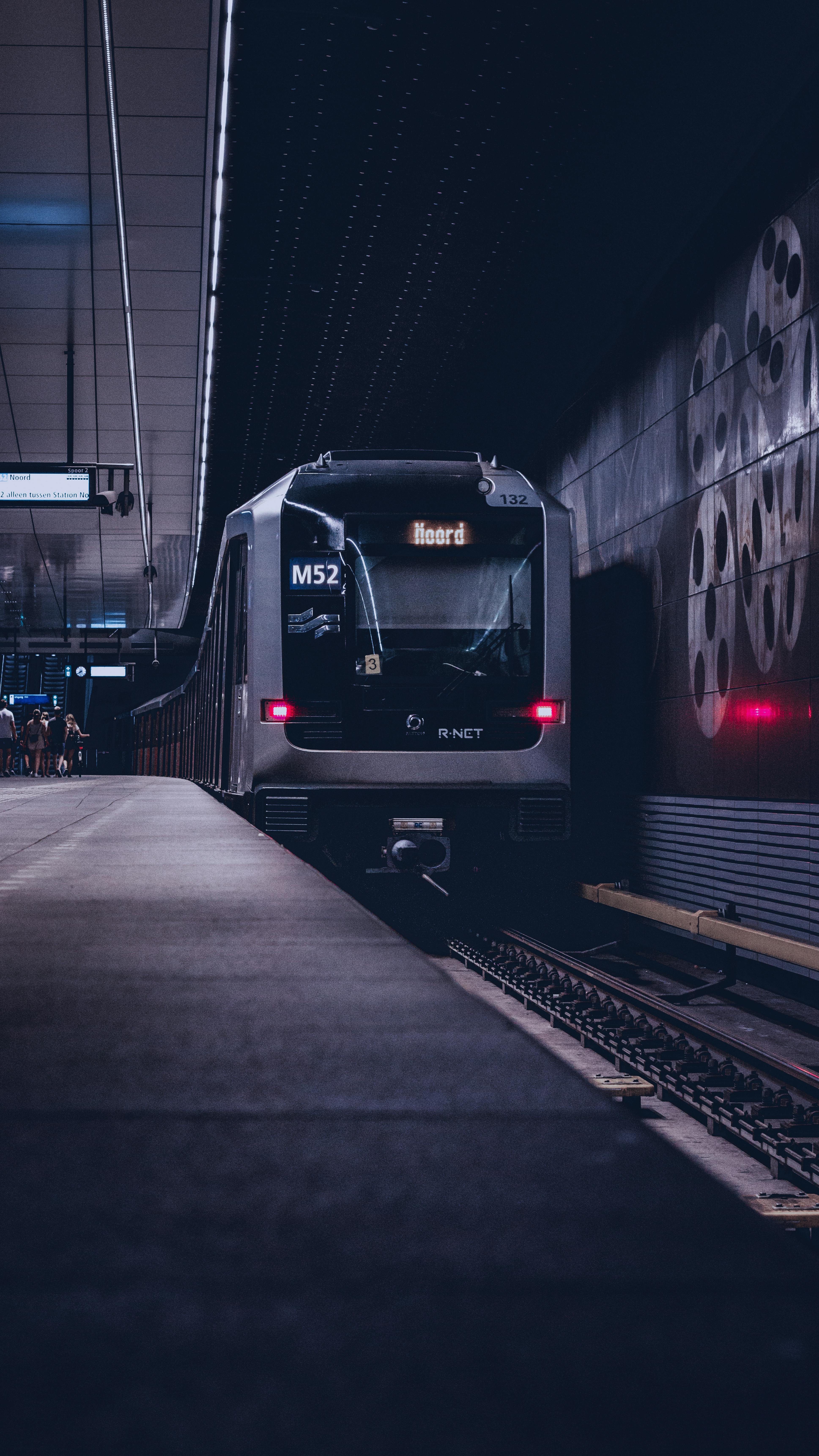 Metro Train on Station · Free Stock Photo