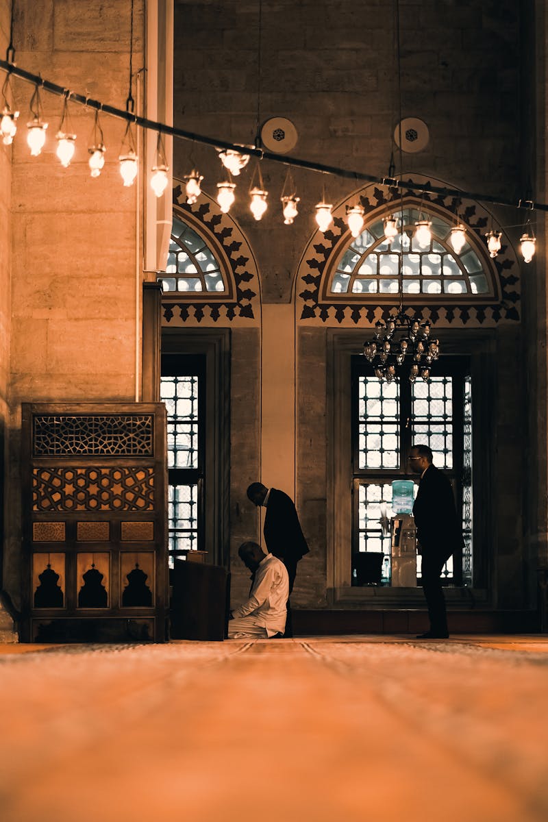 Praying Images Photos, Download The BEST Free Praying Images Stock ...