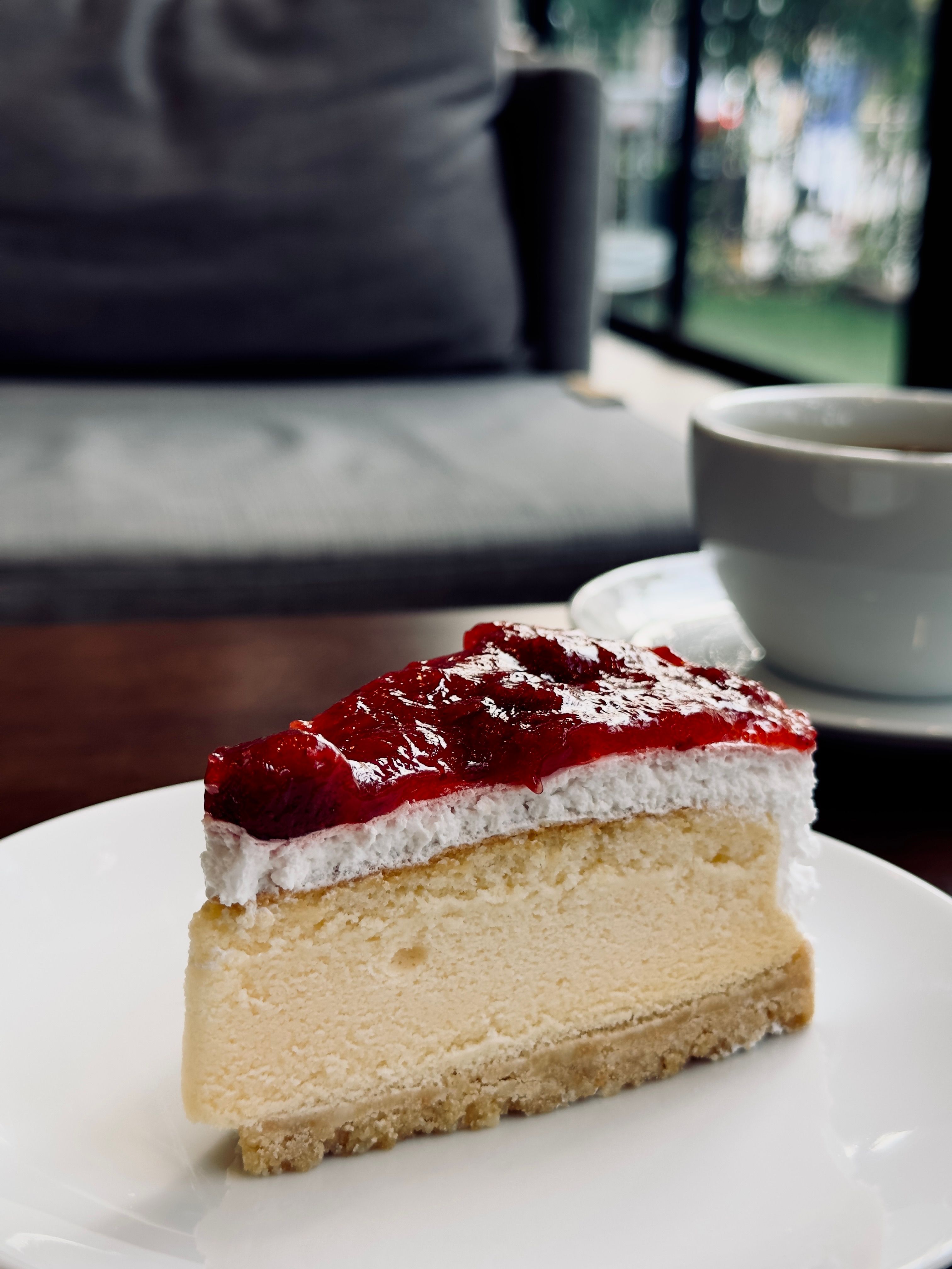 Delicious Cheesecake in Close Up · Free Stock Photo
