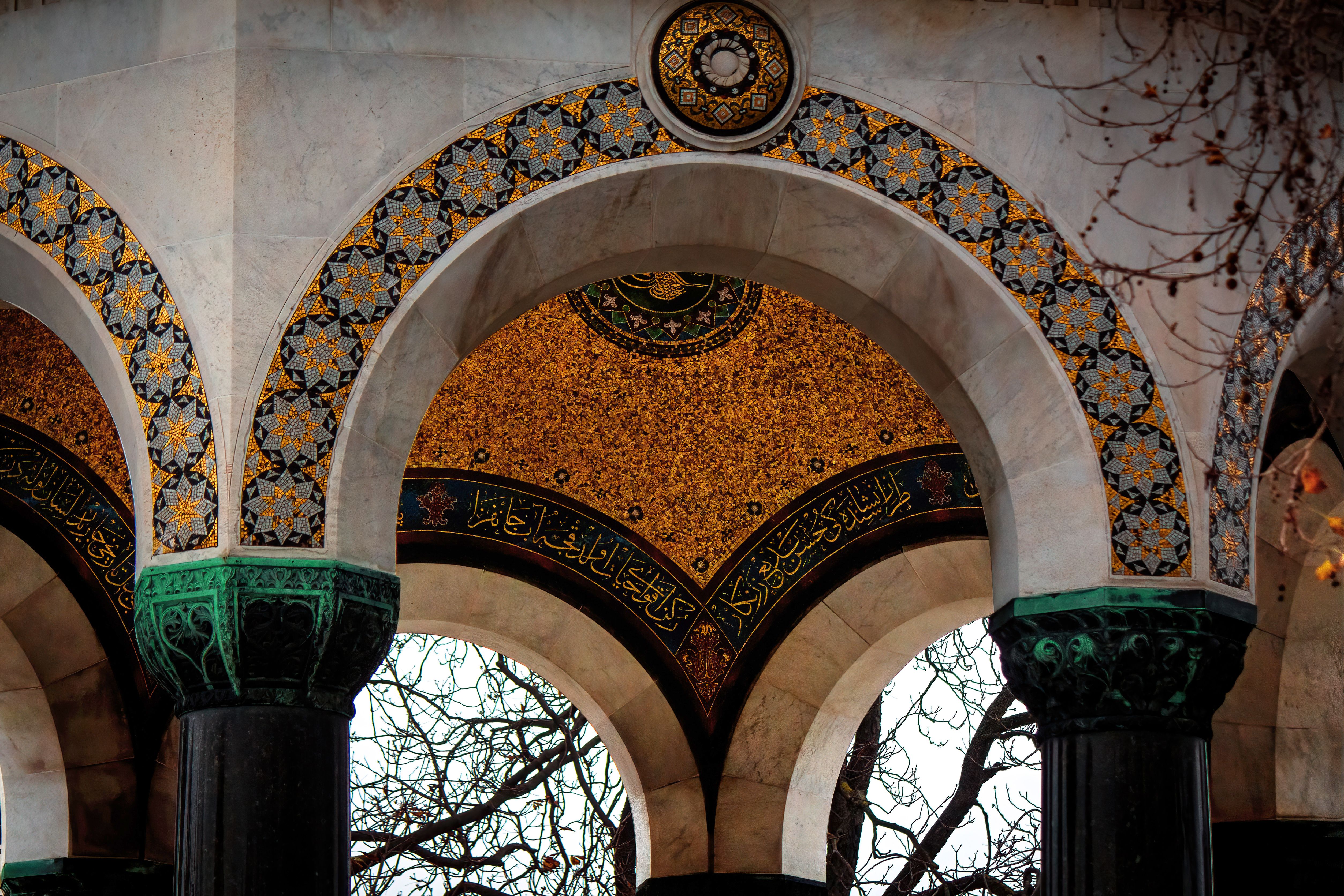 Ornamented Interior of Mosque · Free Stock Photo