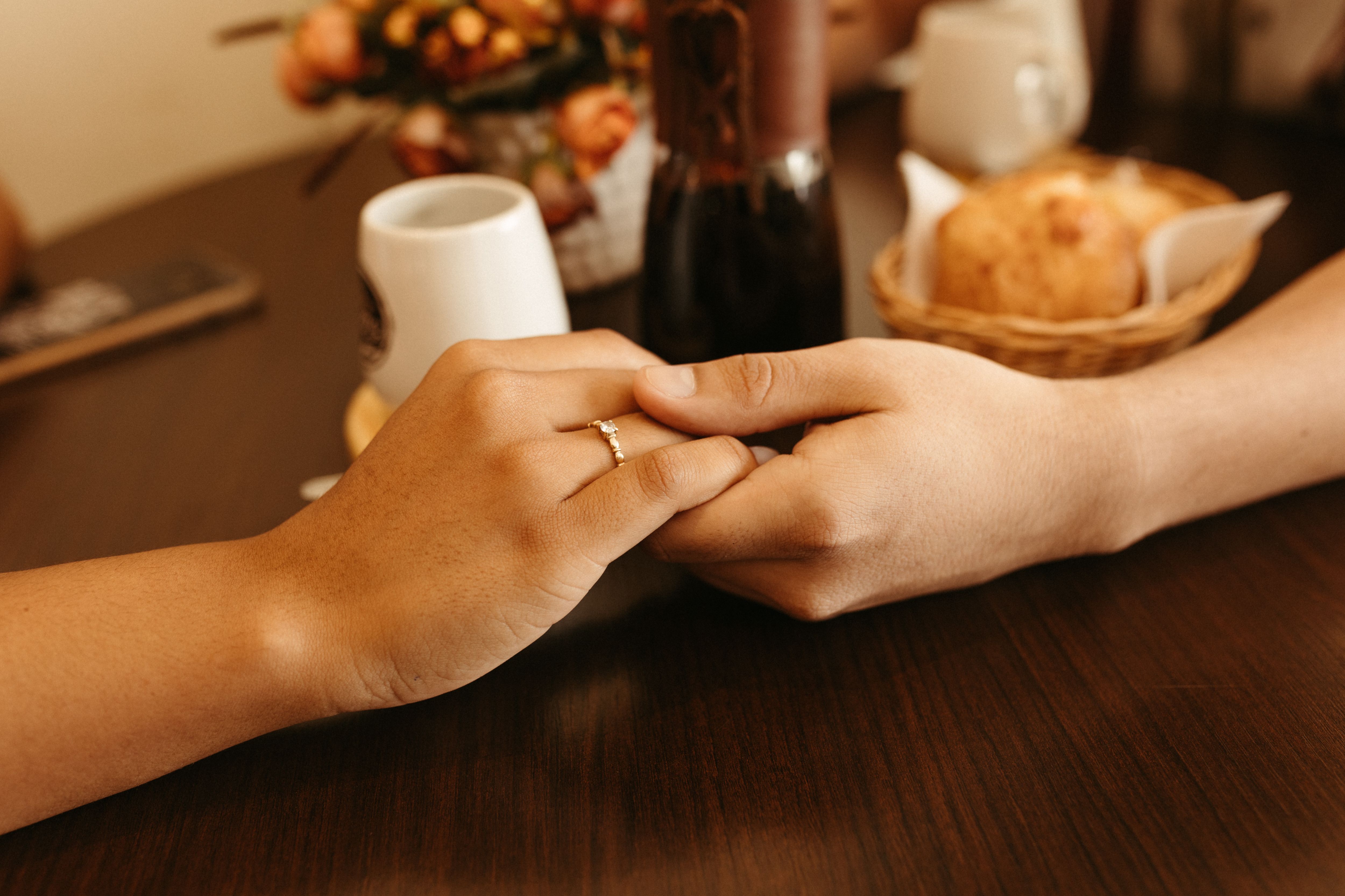 Photo gratuite de affection, amour, bague de fiançailles, couple ...