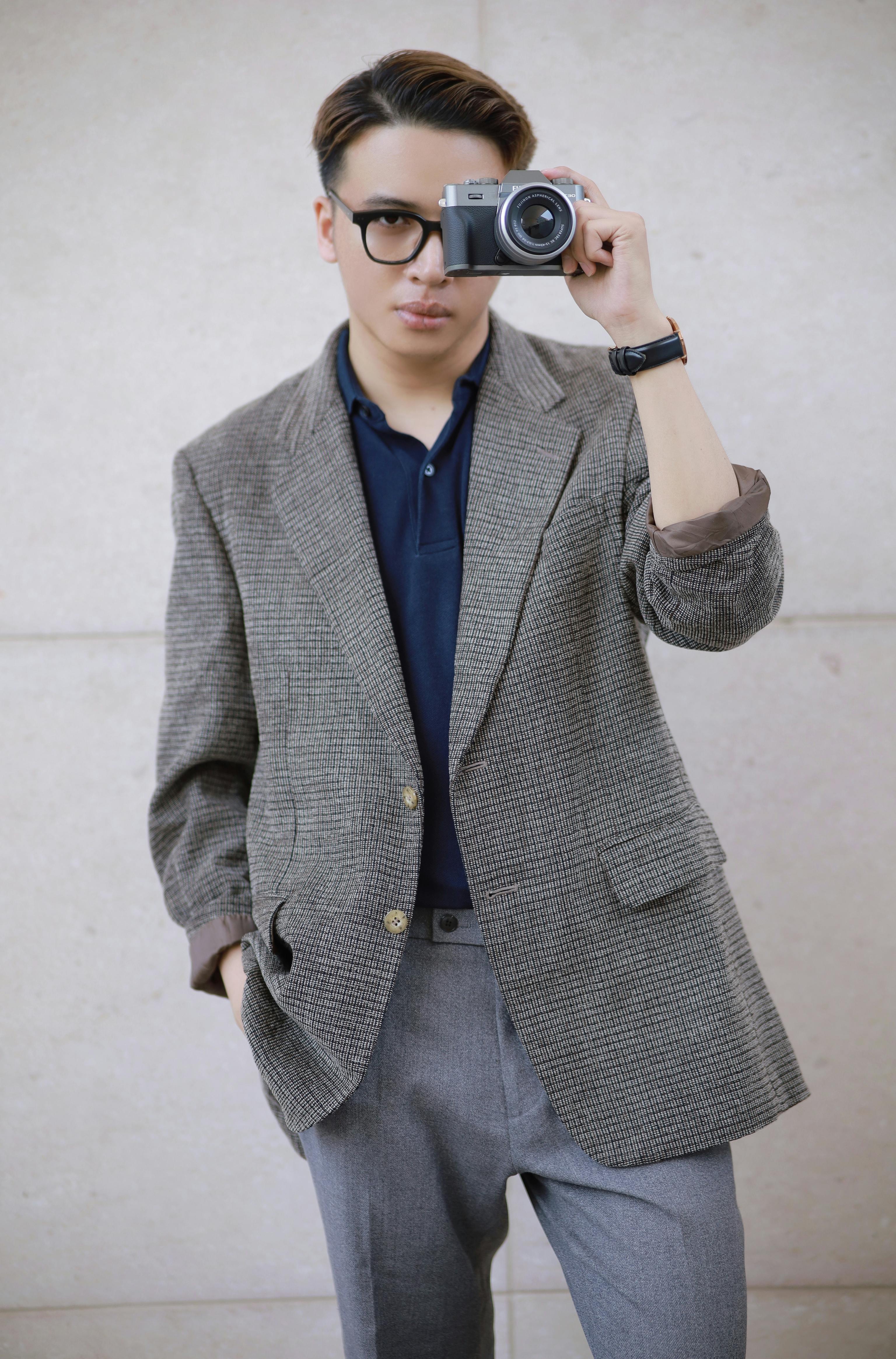 Ding A Camera In A Suit Photos, Download The BEST Free Ding A Camera In ...