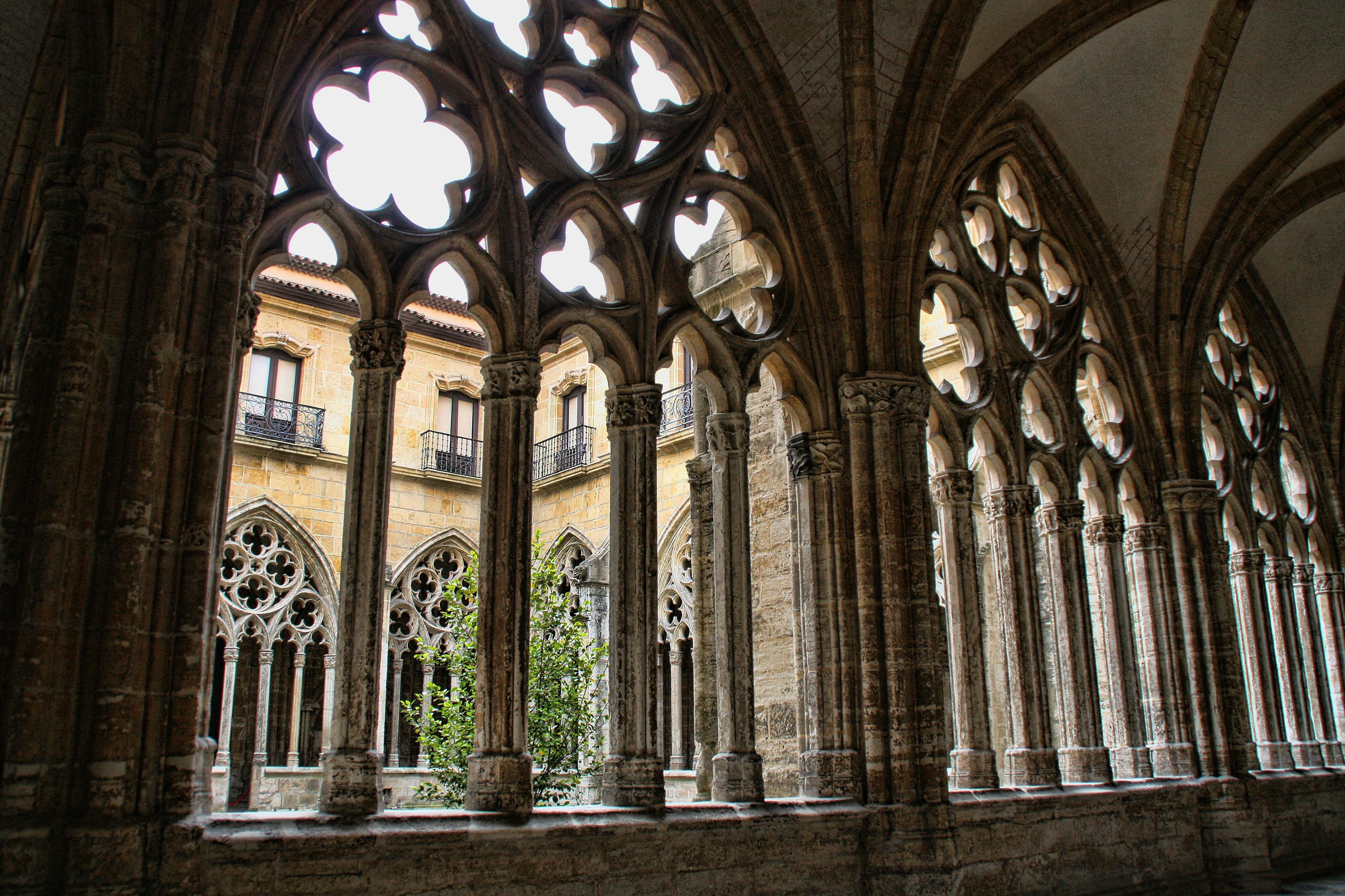Free stock photo of cathedral, cloister, Oviedo