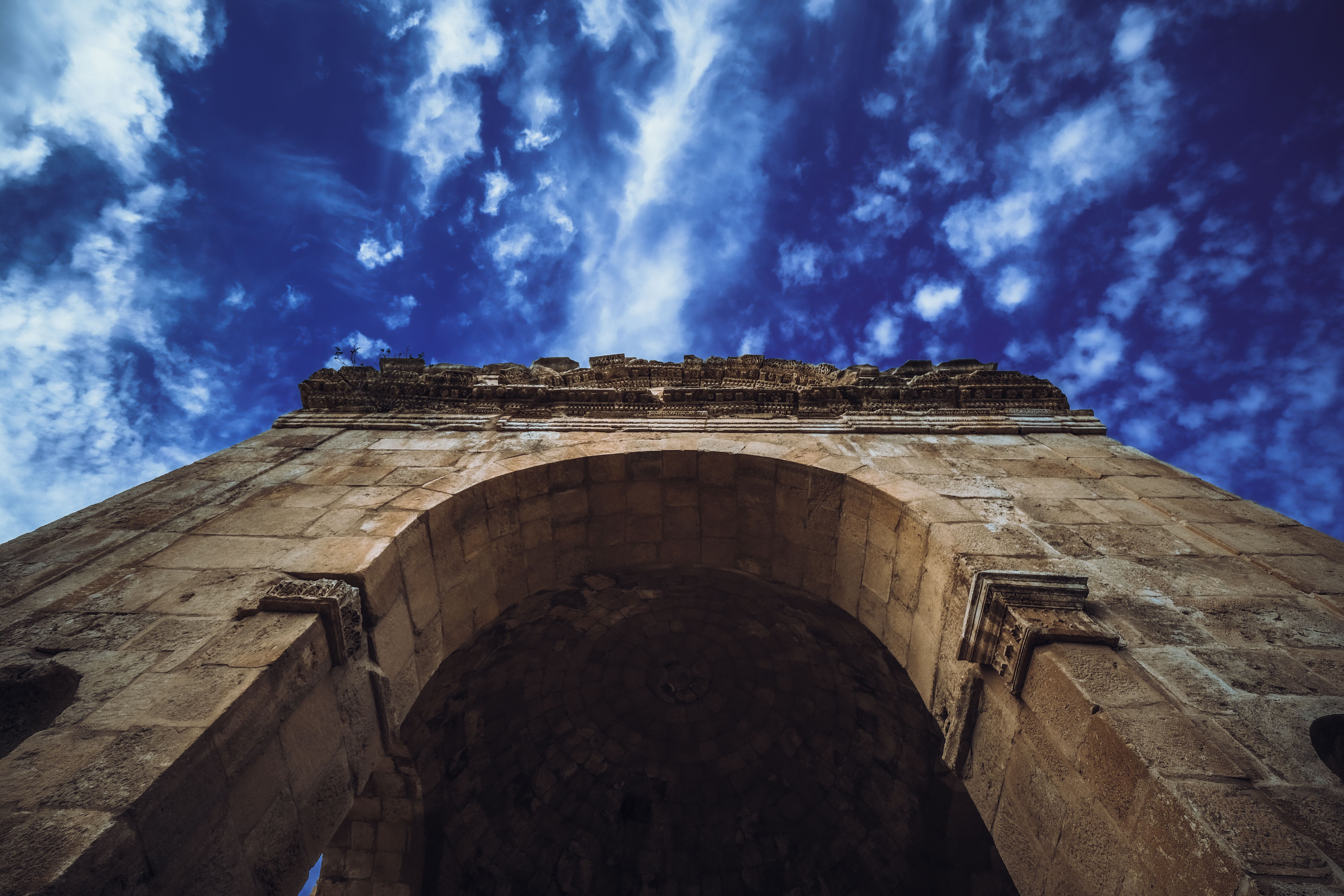 An Ancient Arch in Jordan · Free Stock Photo