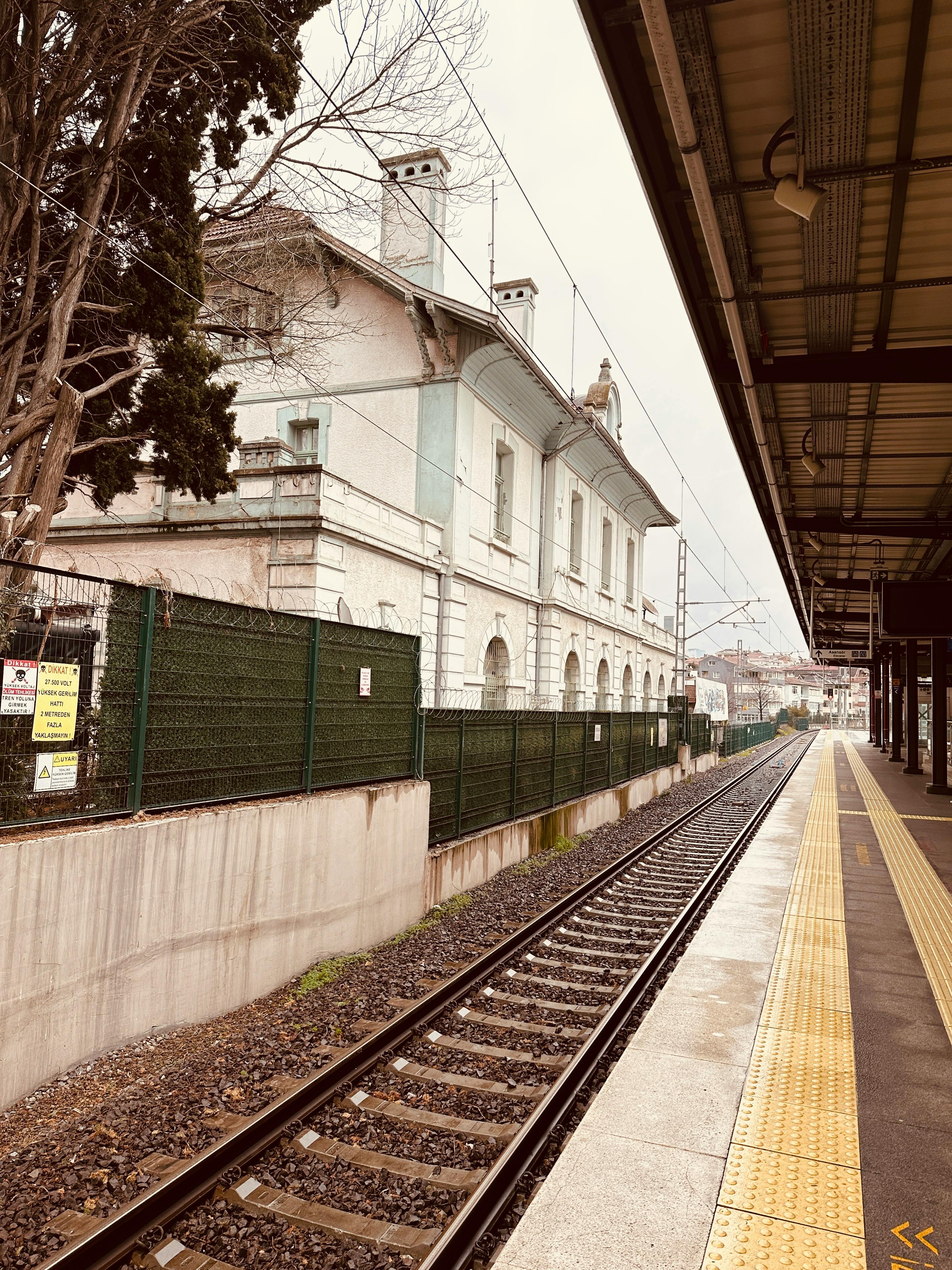 Empty Platform of Roma Trastevere Railway Station · Free Stock Photo