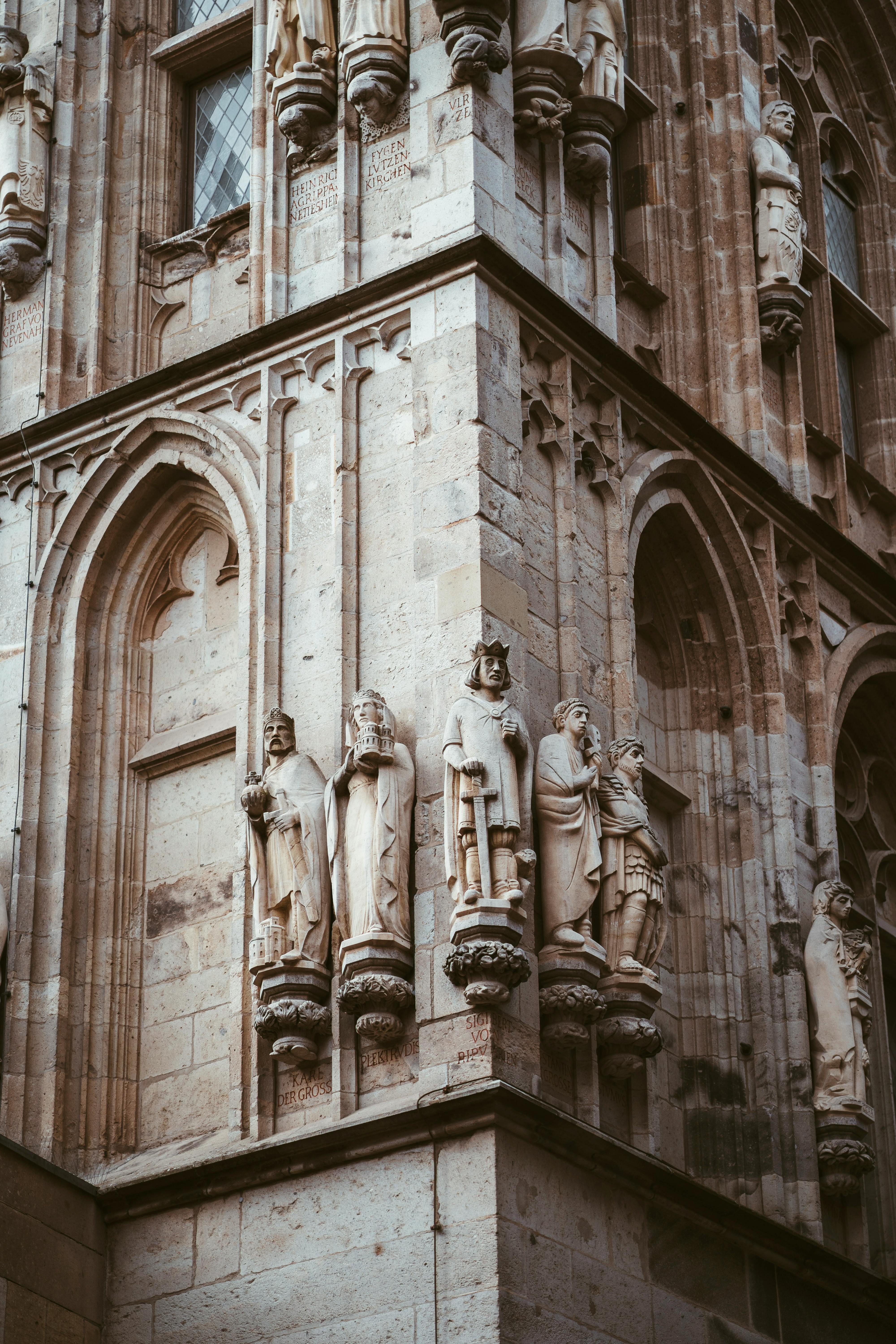 Sculptures on the Church Facade · Free Stock Photo