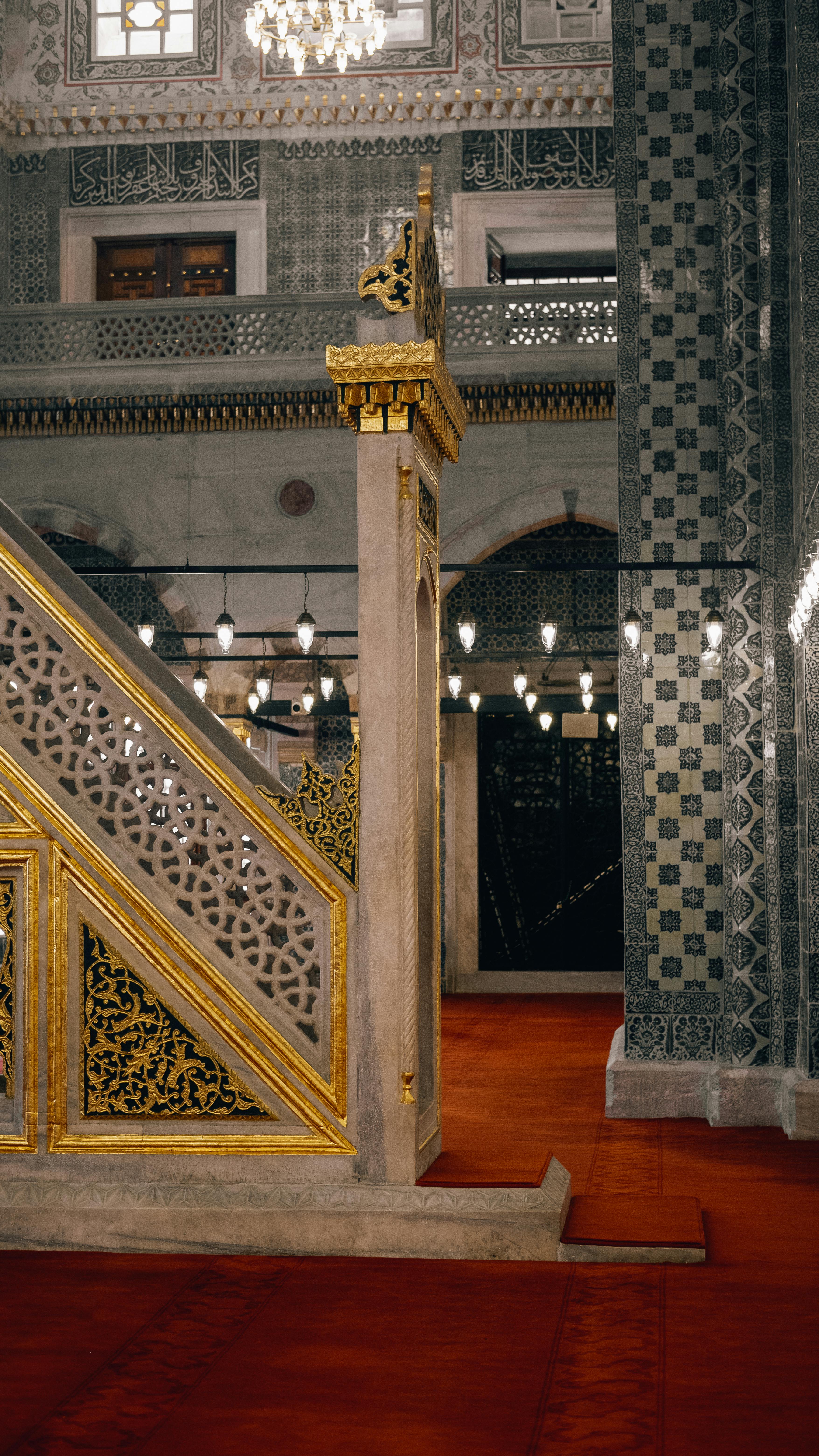 Entrance of Minbar in the Mosque · Free Stock Photo