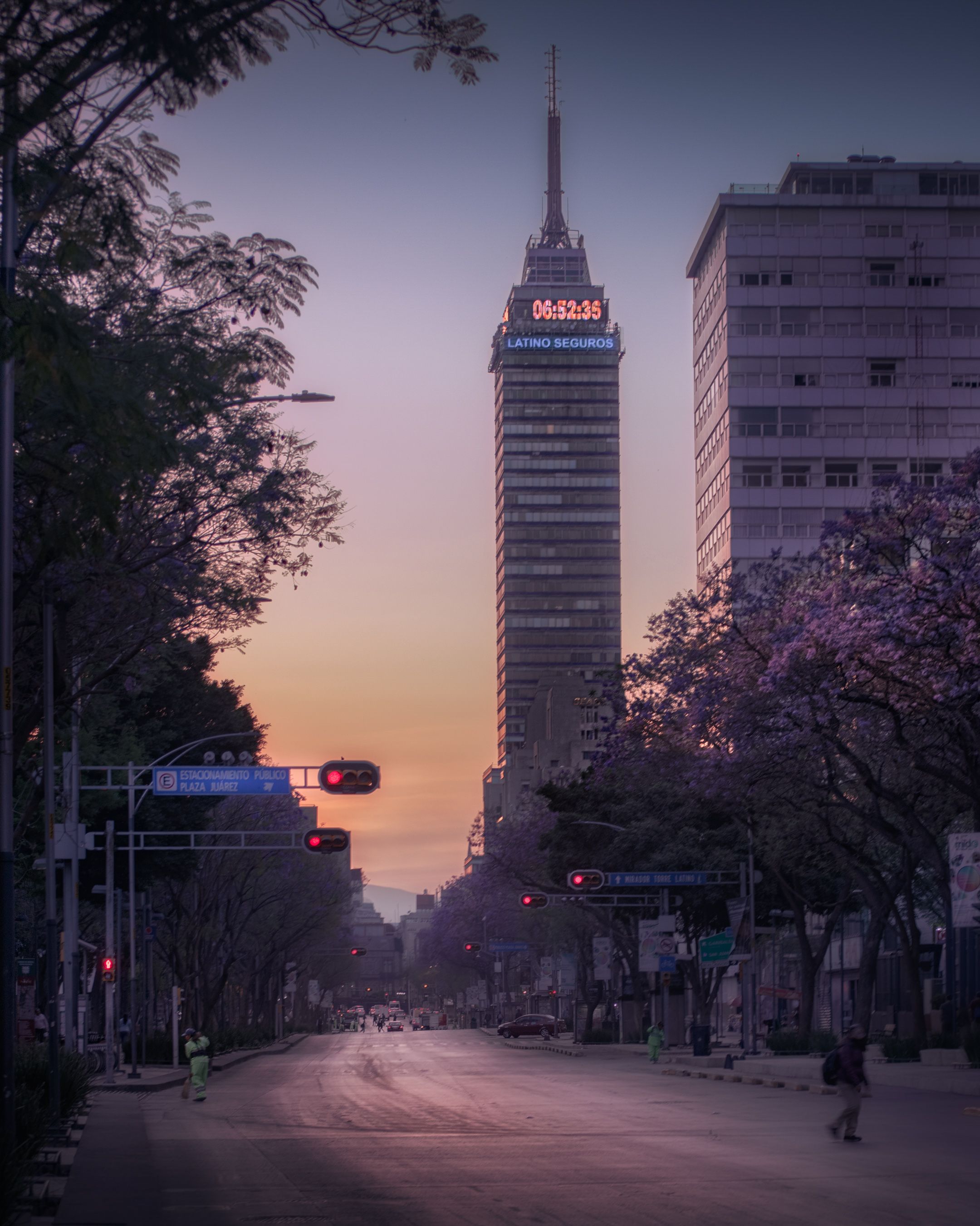 Street in a City at Dusk · Free Stock Photo