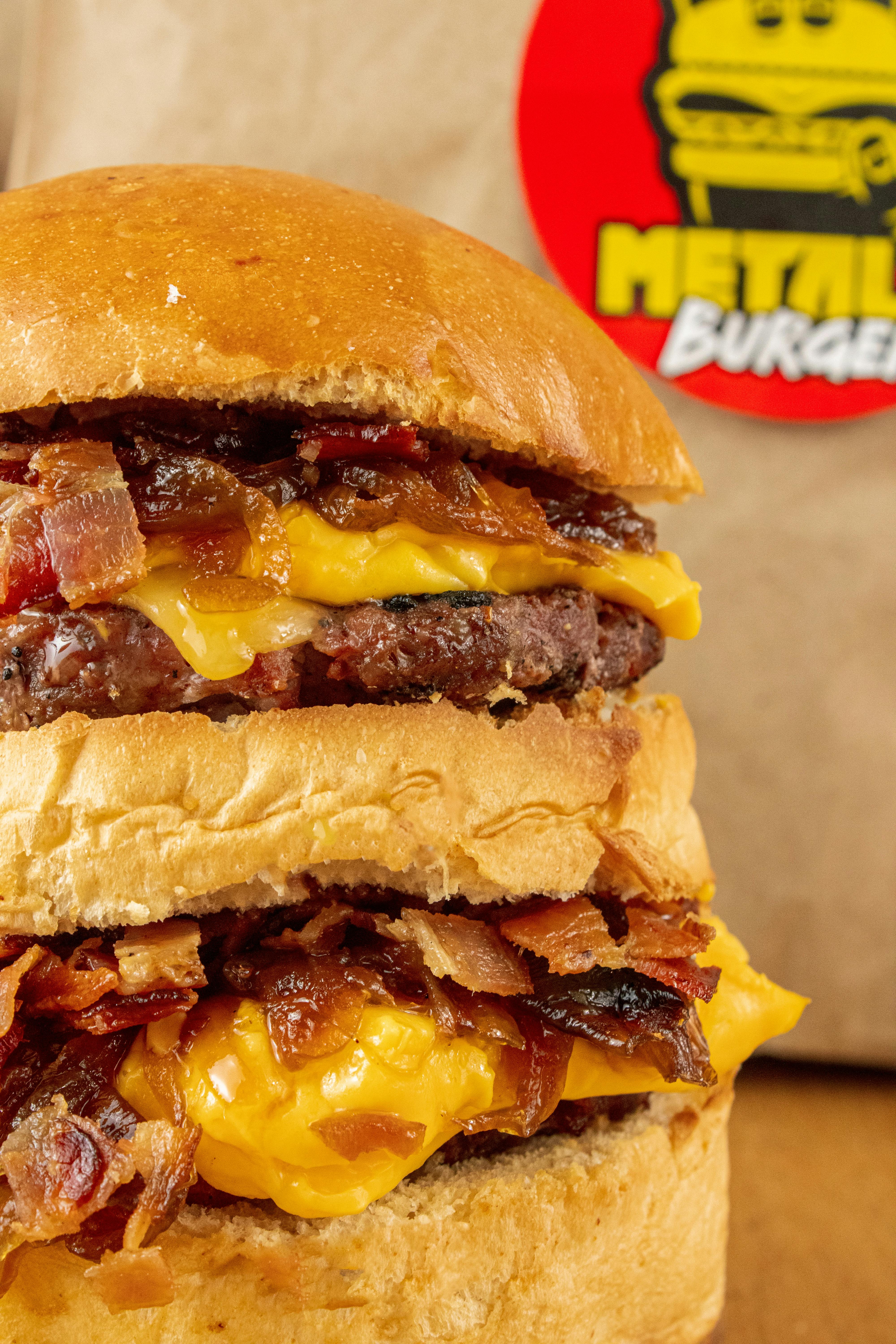 Close up of Cheeseburger · Free Stock Photo