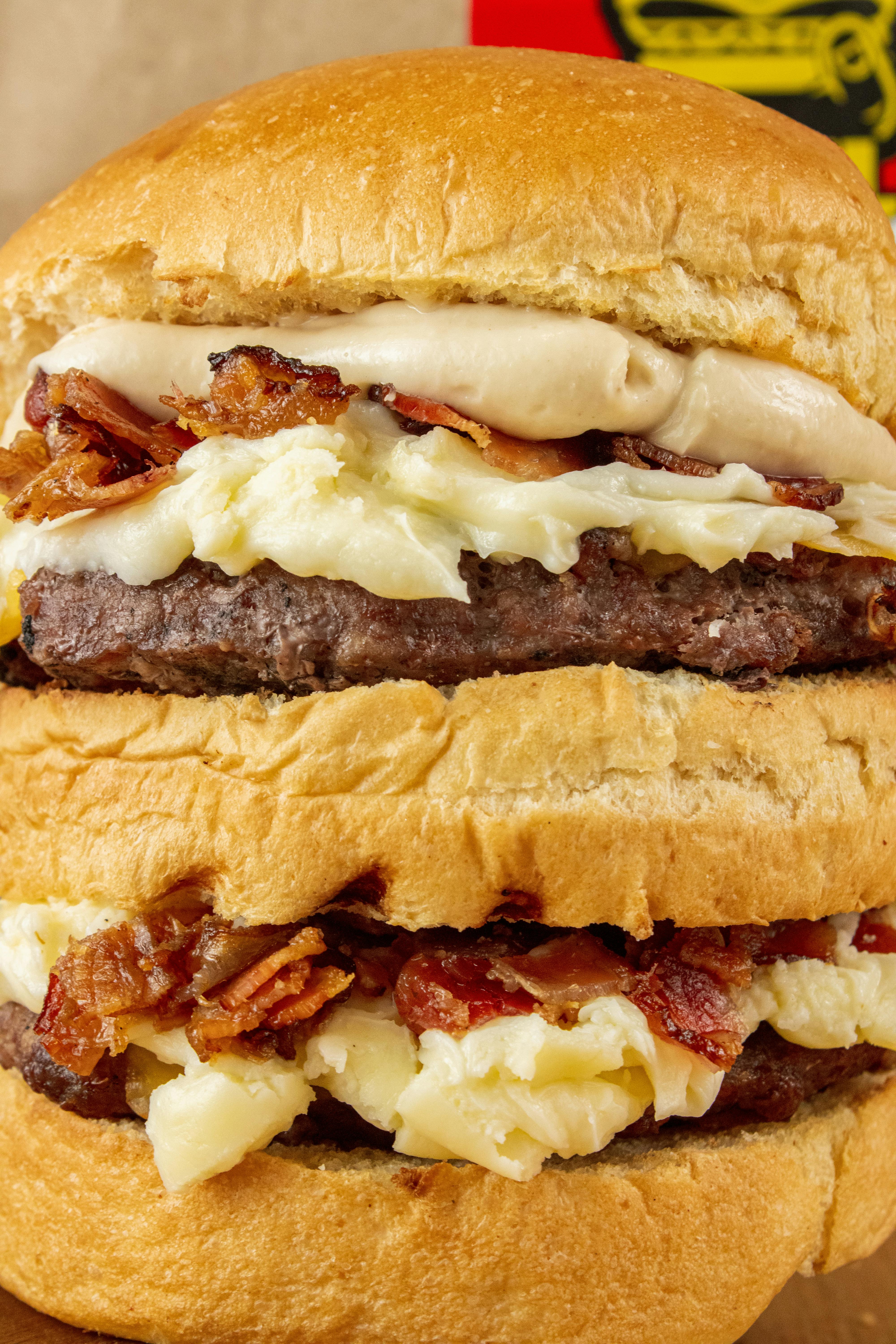 Close up of Cheeseburger · Free Stock Photo